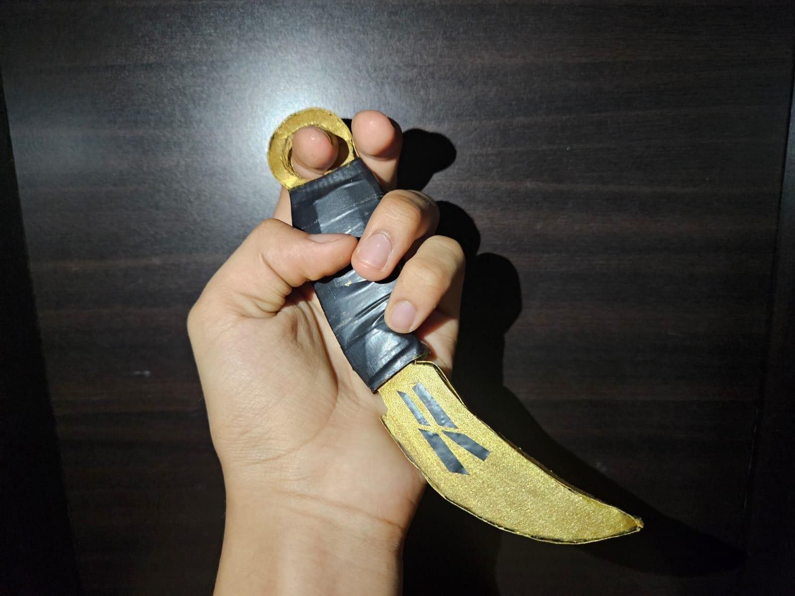 Cardboard Karambit : 8 Steps - Instructables