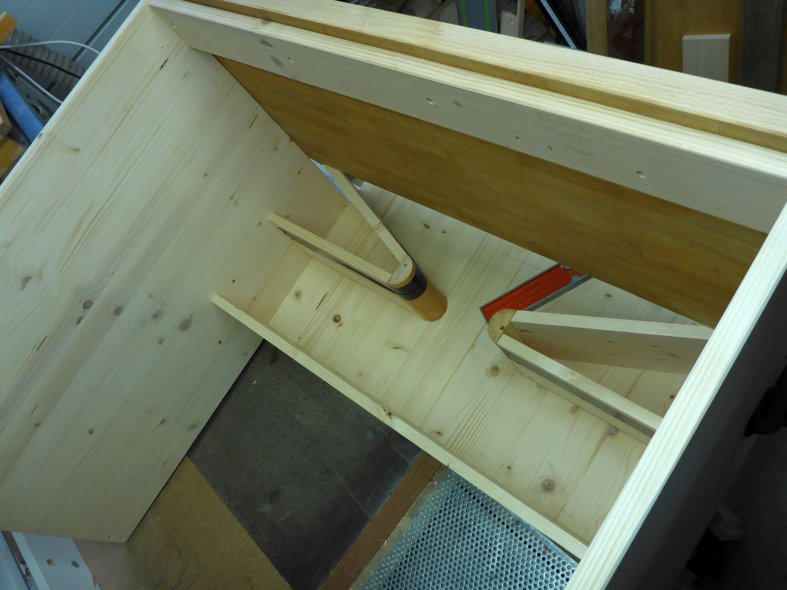 Build a Dust Extraction Cabin for the Miter Saw : 10 Steps (with ...
