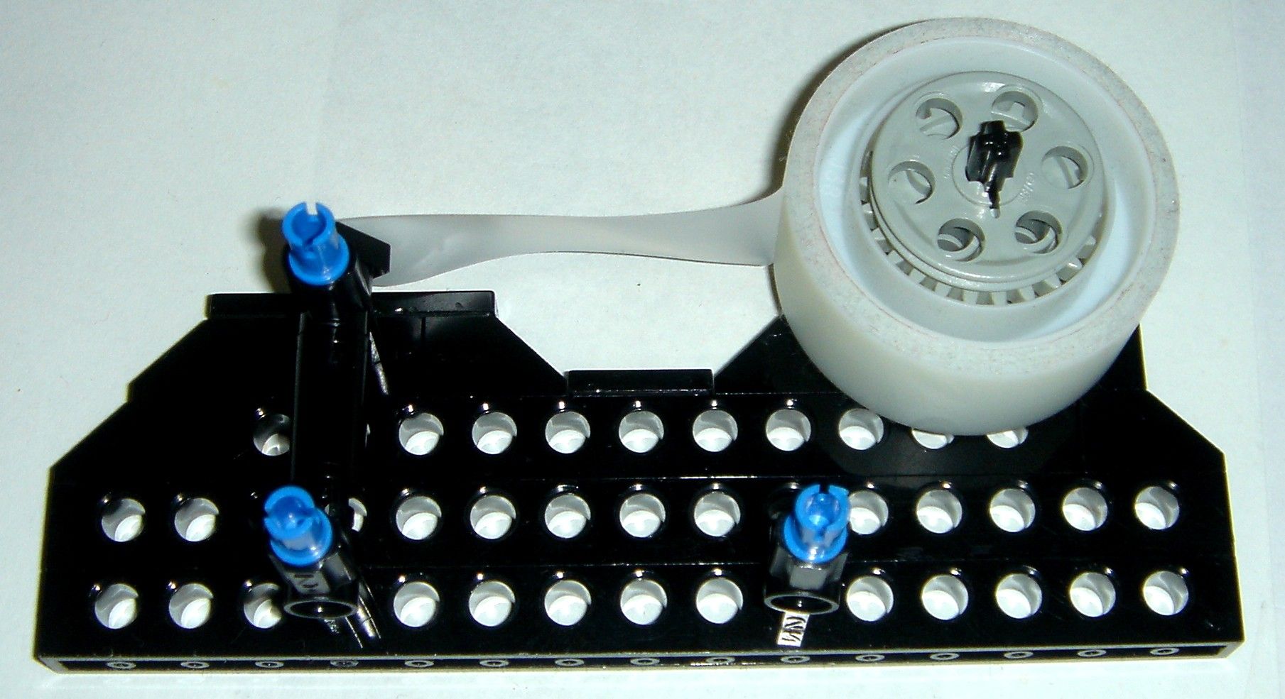 Lego Tape Dispenser : 3 Steps - Instructables