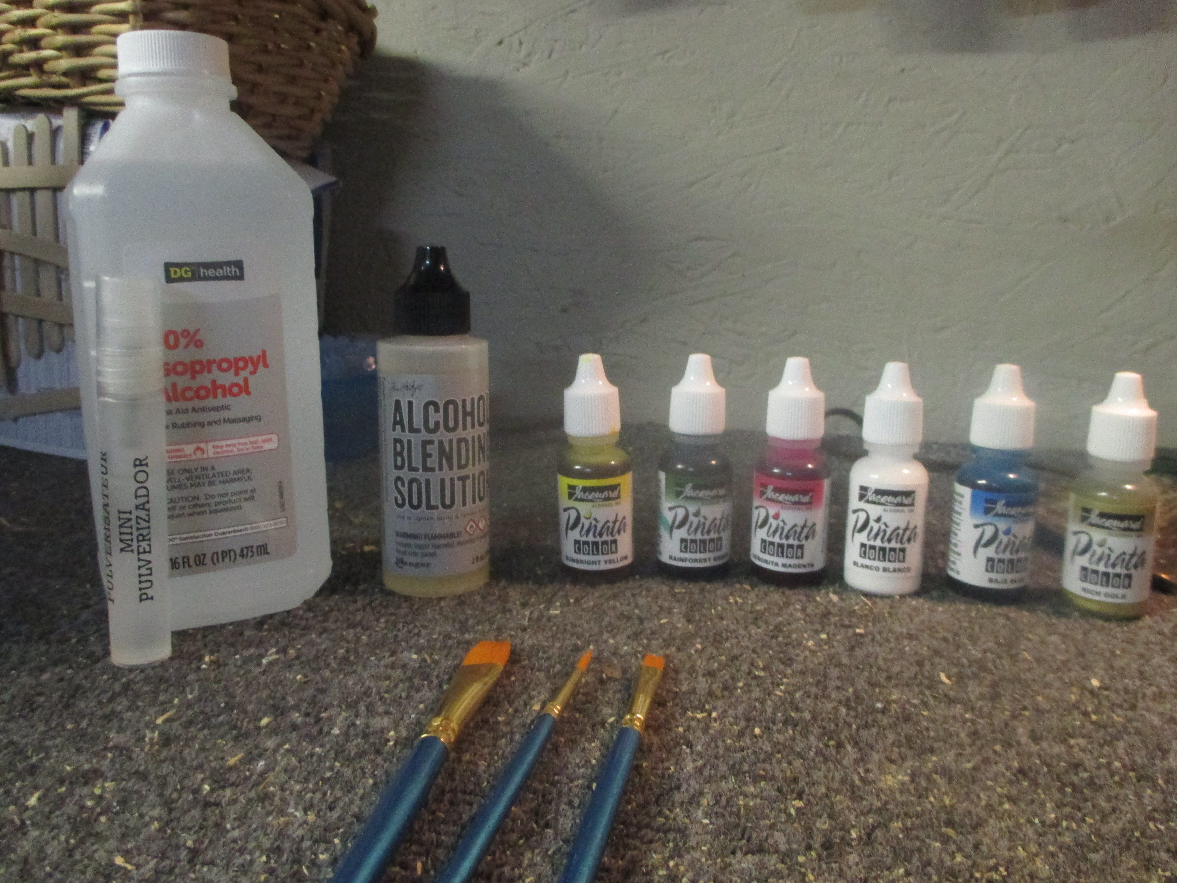 An Absolute Beginners Alcohol Ink Tutorial : 8 Steps (with Pictures ...