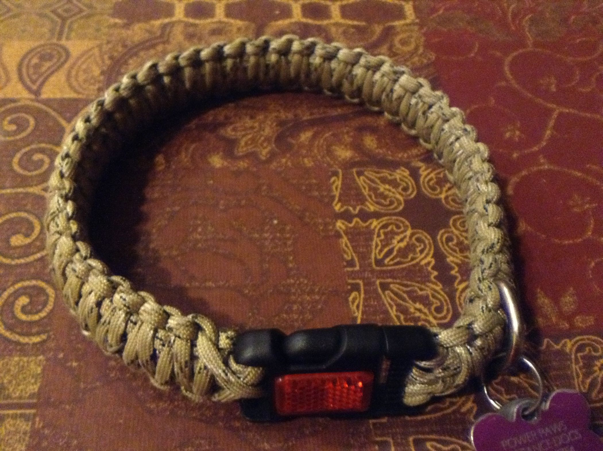 How to Make a Paracord Dog Collar : 9 Steps - Instructables