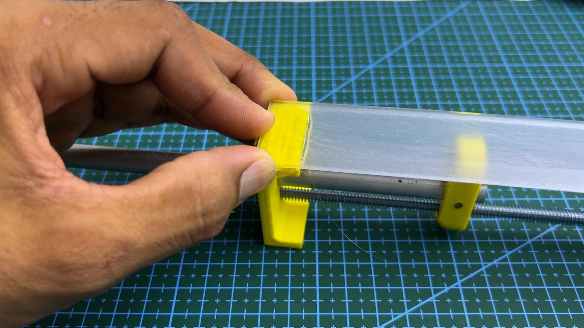 High Powerful Linear Actuator : 7 Steps - Instructables
