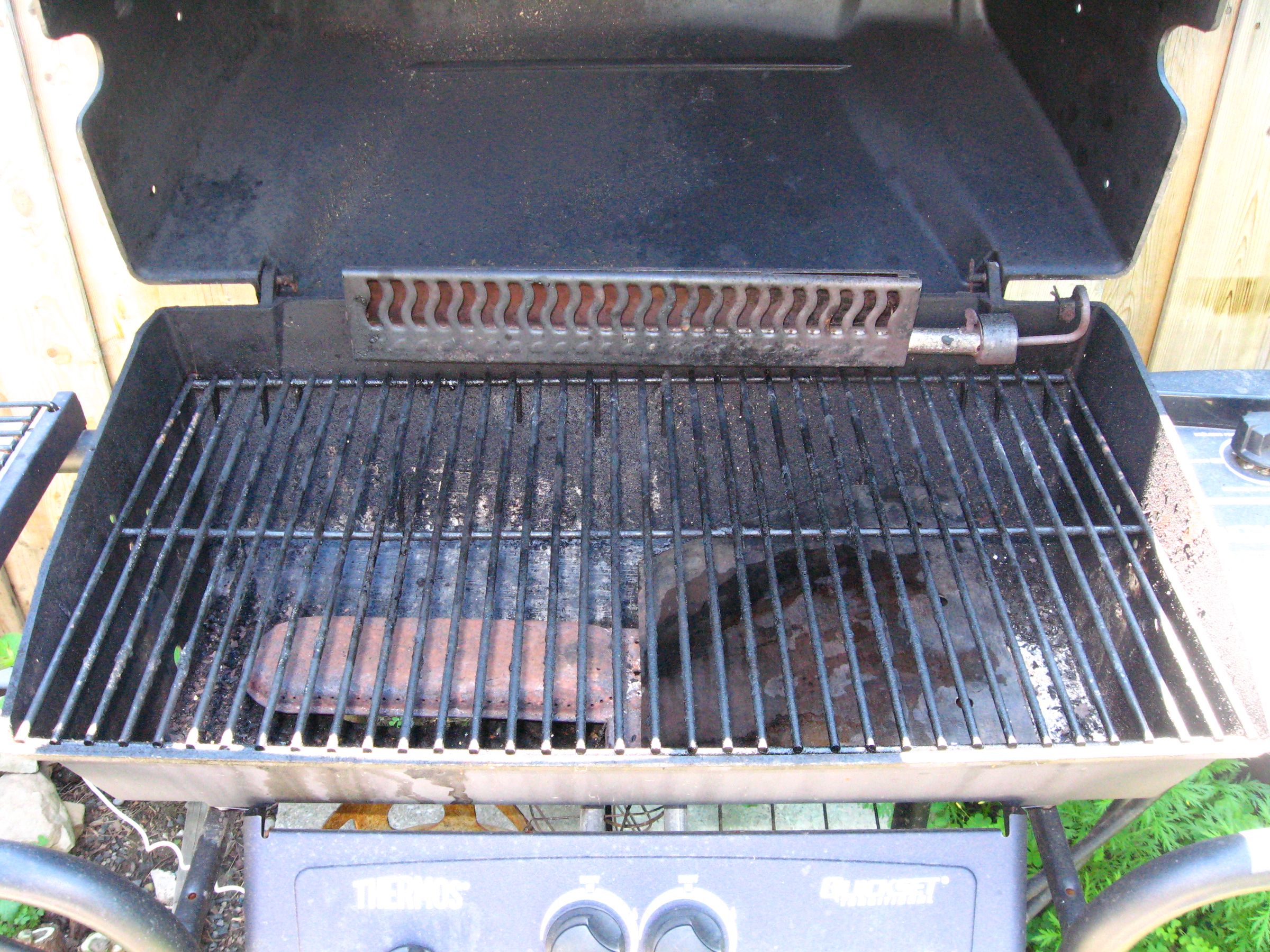 Be a BBQ Hero - Slow Cooking, Smoking, Heat Shields and Sauce Bars : 4 ...