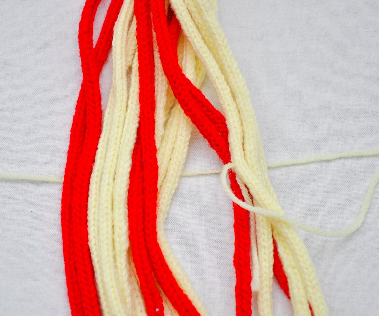 Spaghetti and Meatball Knit Scarf : 9 Steps (with Pictures) - Instructables