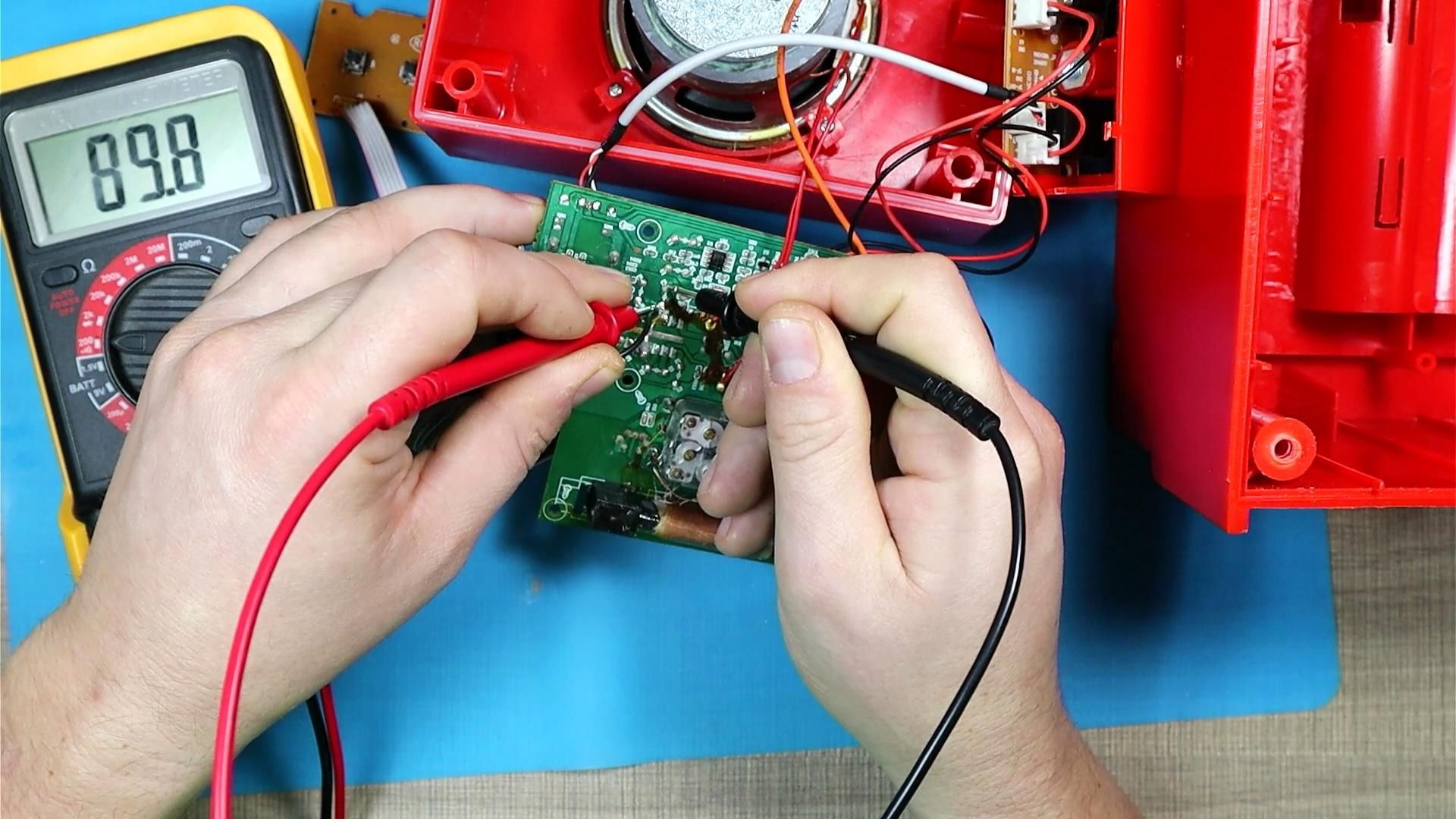 Job Site Radio Repair Step by Step : 6 Steps (with Pictures ...