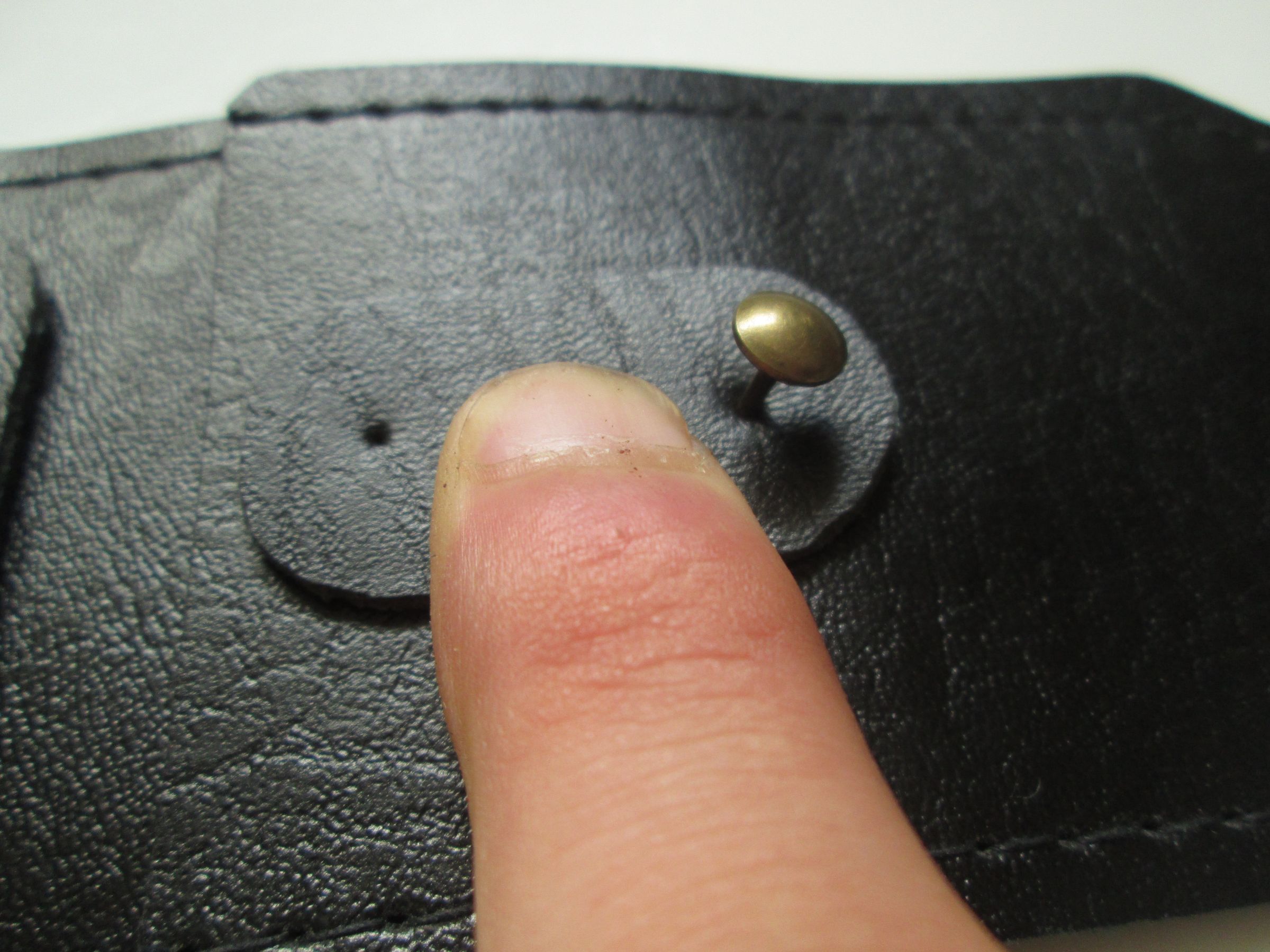 Make Handcuffs From a Suitcase : 5 Steps (with Pictures) - Instructables