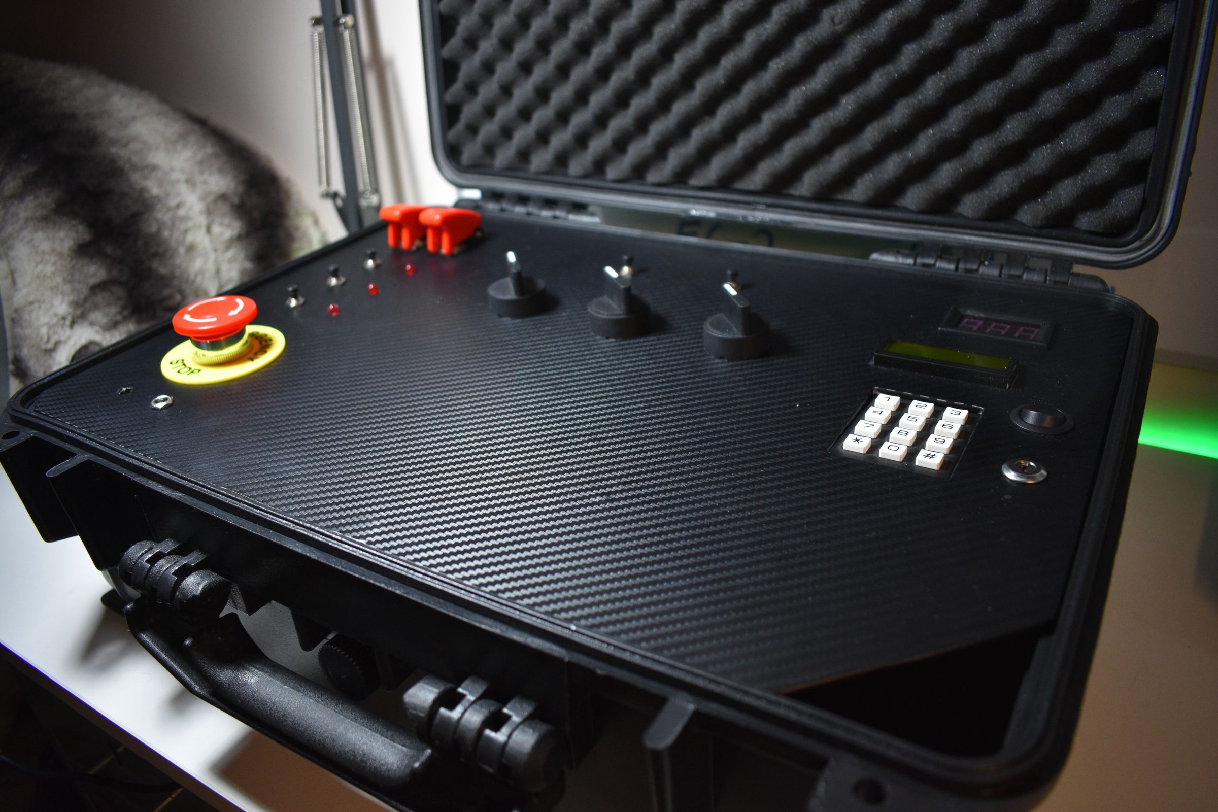 Overkill Model Rocket Launch Controller! : 9 Steps (with Pictures ...