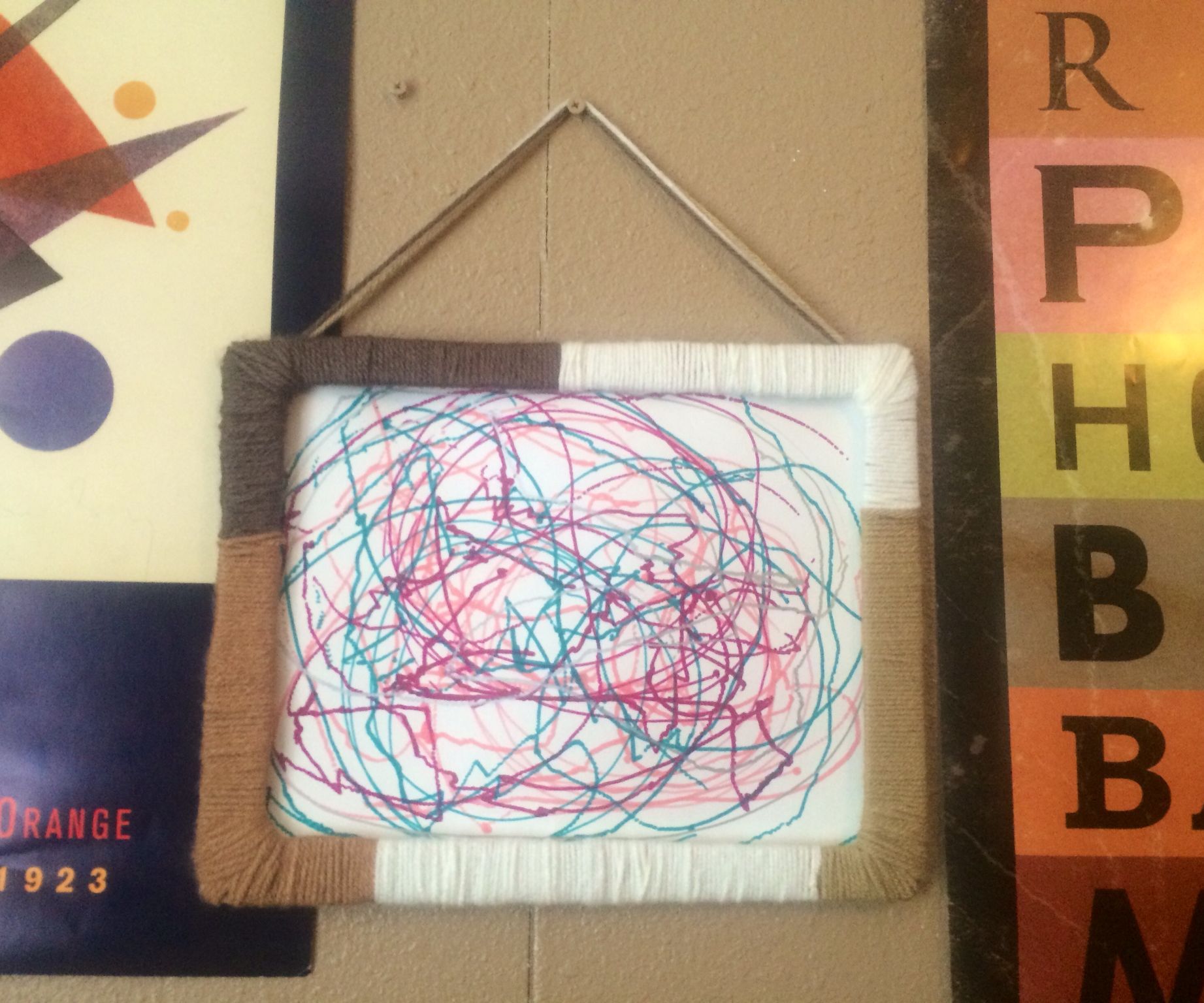 Cheap and Easy Yarn Picture Frame : 6 Steps - Instructables