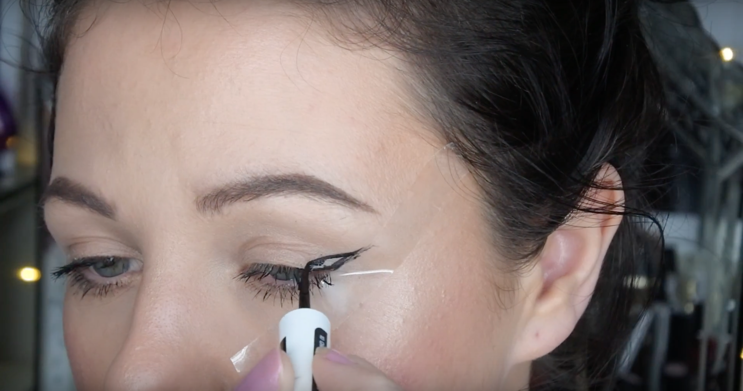 Perfect Eyeliner Every Time : 3 Steps (with Pictures) - Instructables