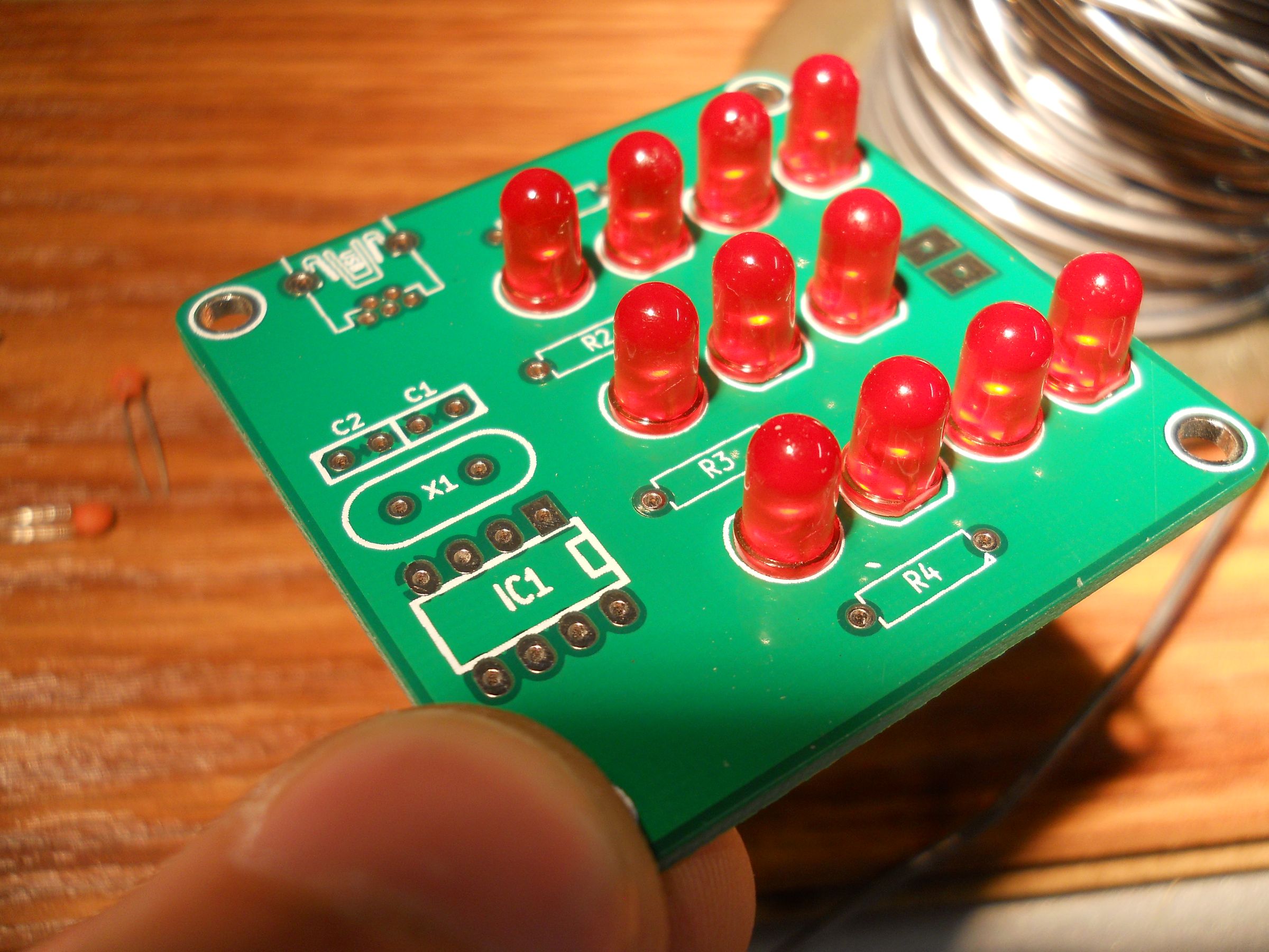 Simple Binary Clock : 6 Steps - Instructables