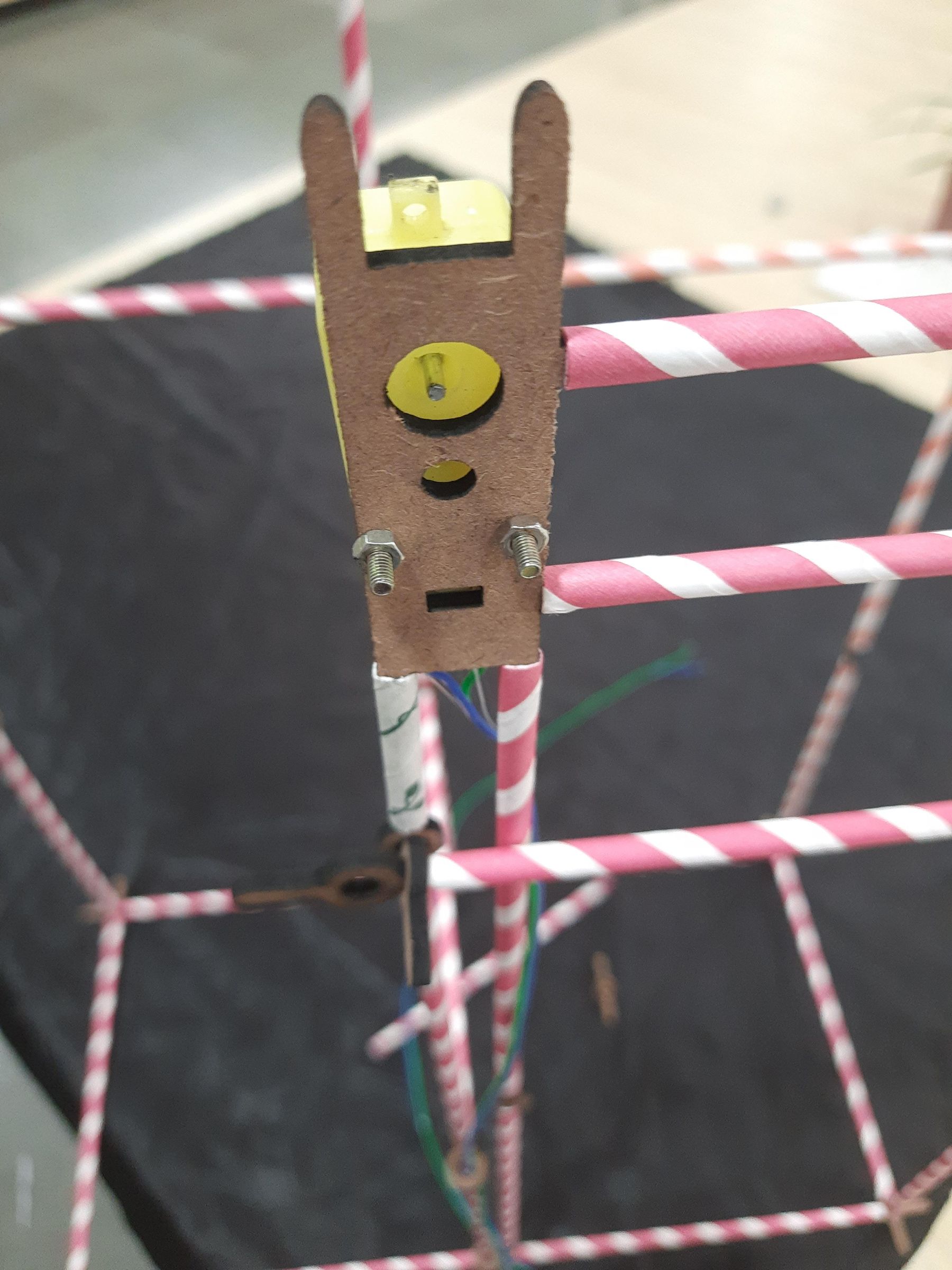 Ferris Wheel by Paper Straw ( Eco Friendly Materials) : 4 Steps ...