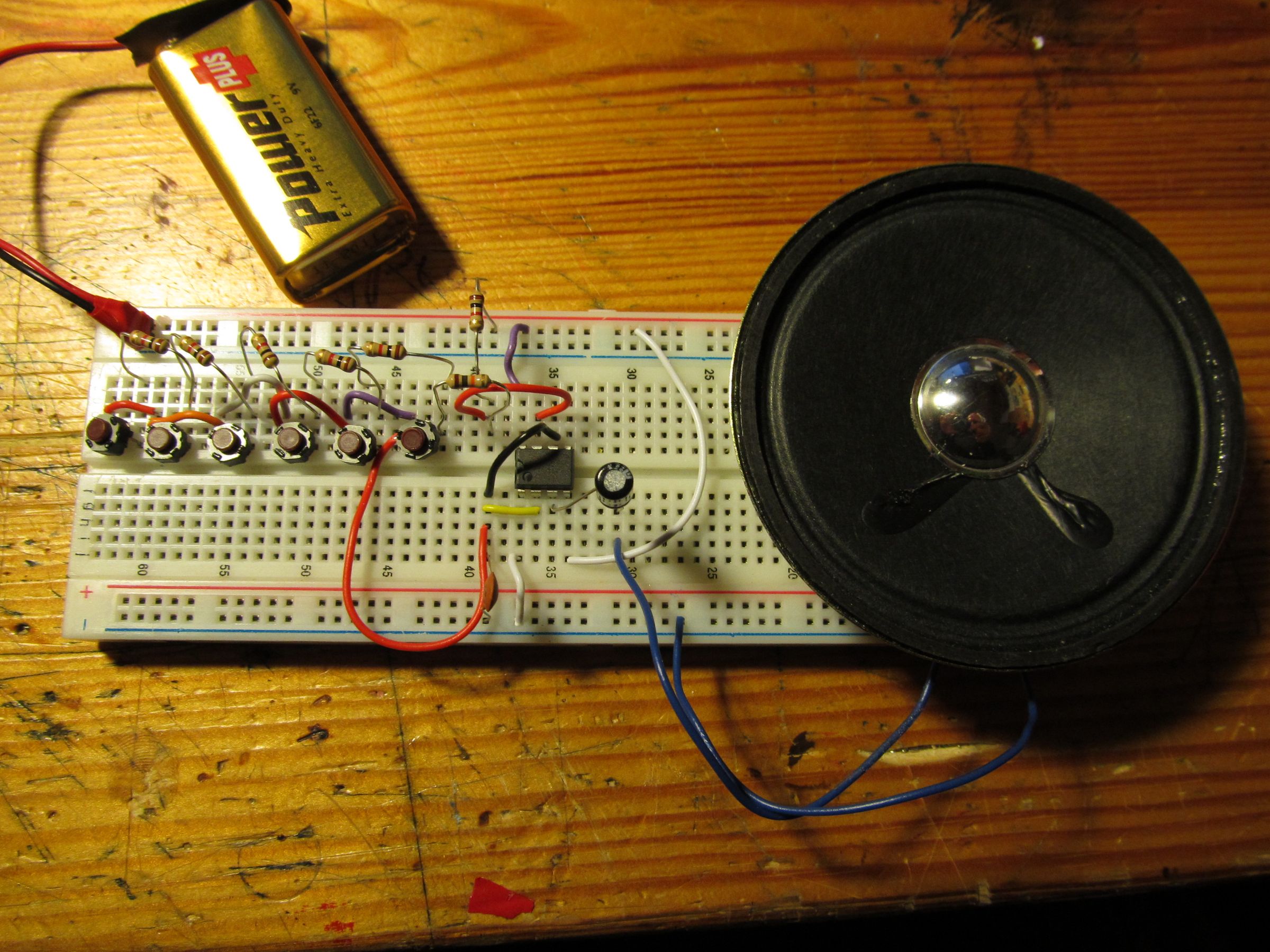 How to Make an Electronic Piano With a 555 IC : 16 Steps - Instructables