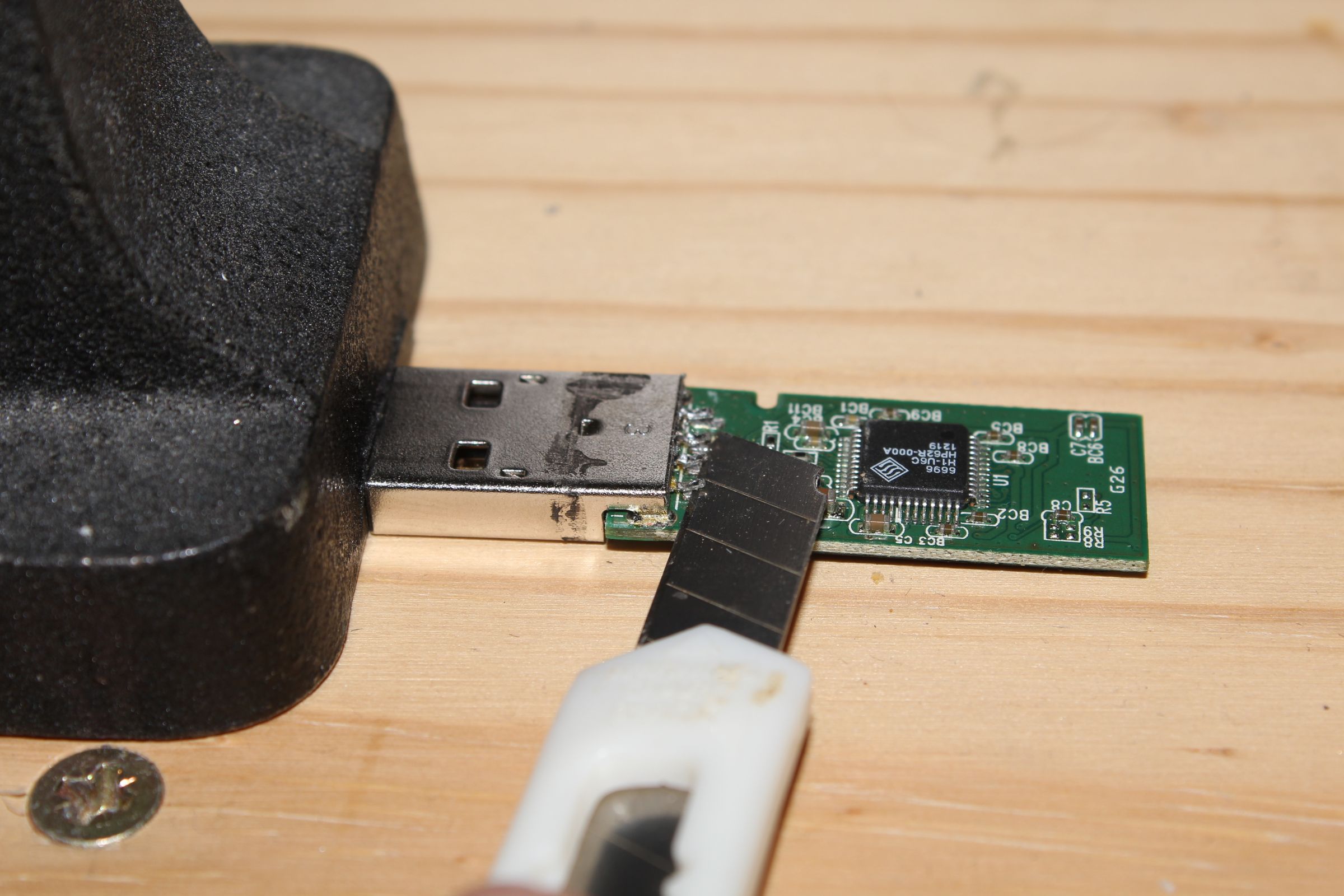 Physical USB Drive Protection : 7 Steps - Instructables