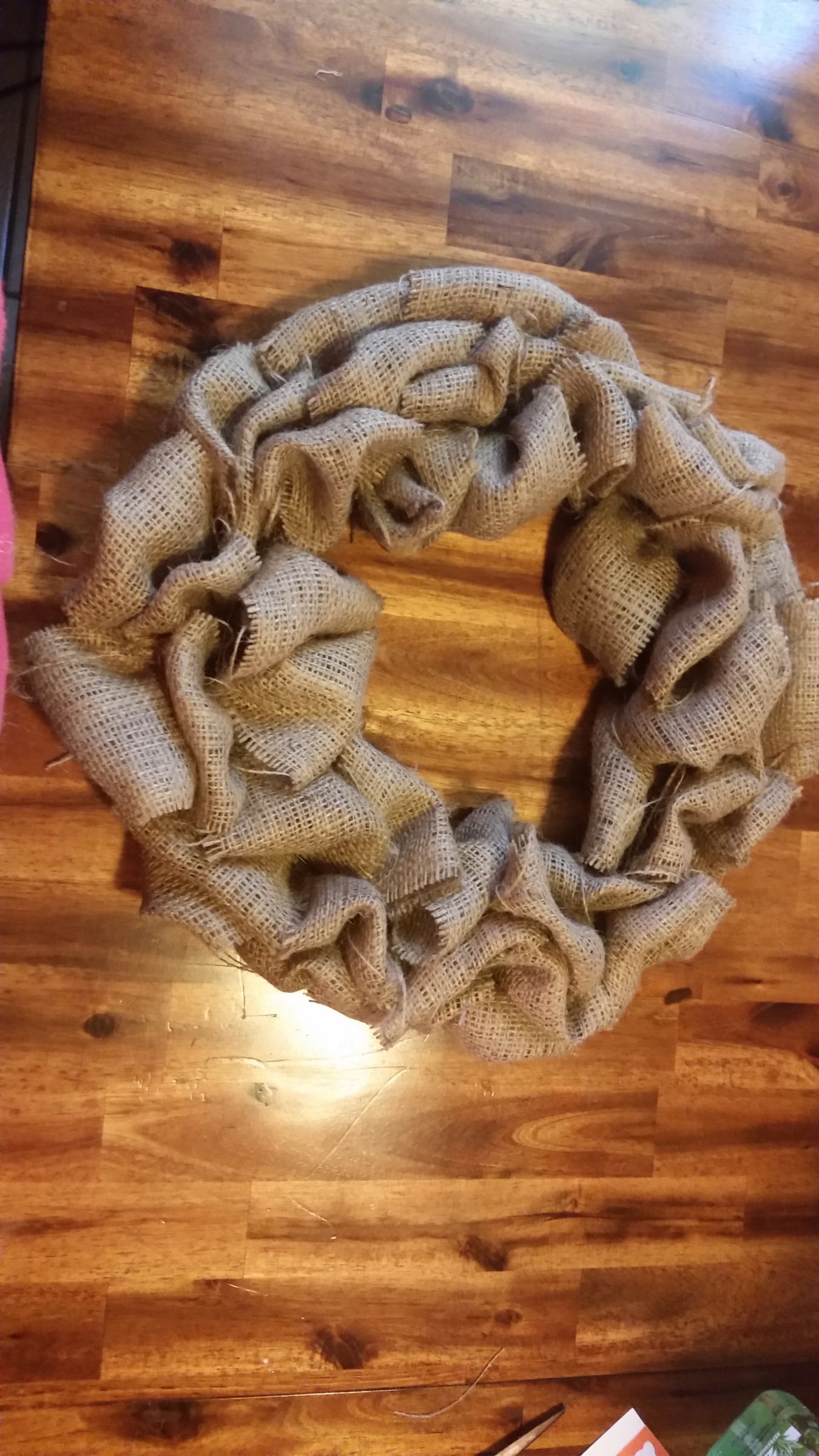 Burlap Wreath Tutorial : 8 Steps - Instructables
