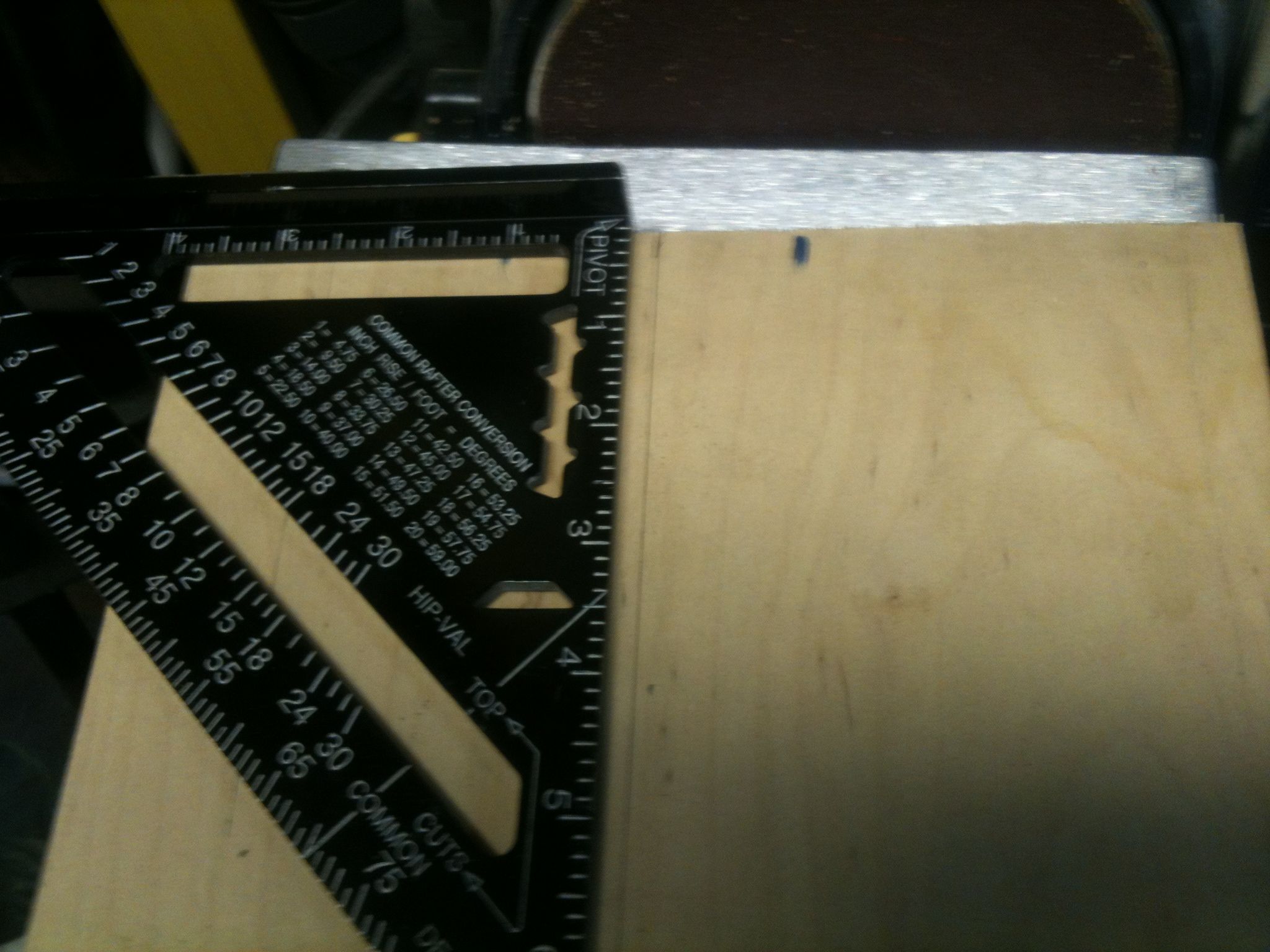 Corner Rounding Jig for a Disk Sander : 7 Steps - Instructables