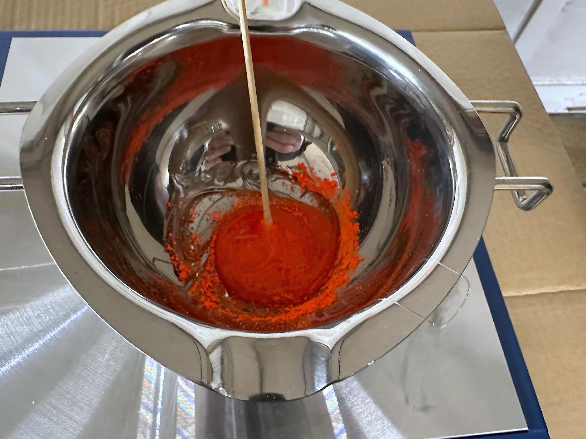 A Simple Way to Mold a Fluorescent Glue Sticks or Crayon Using Fusion ...