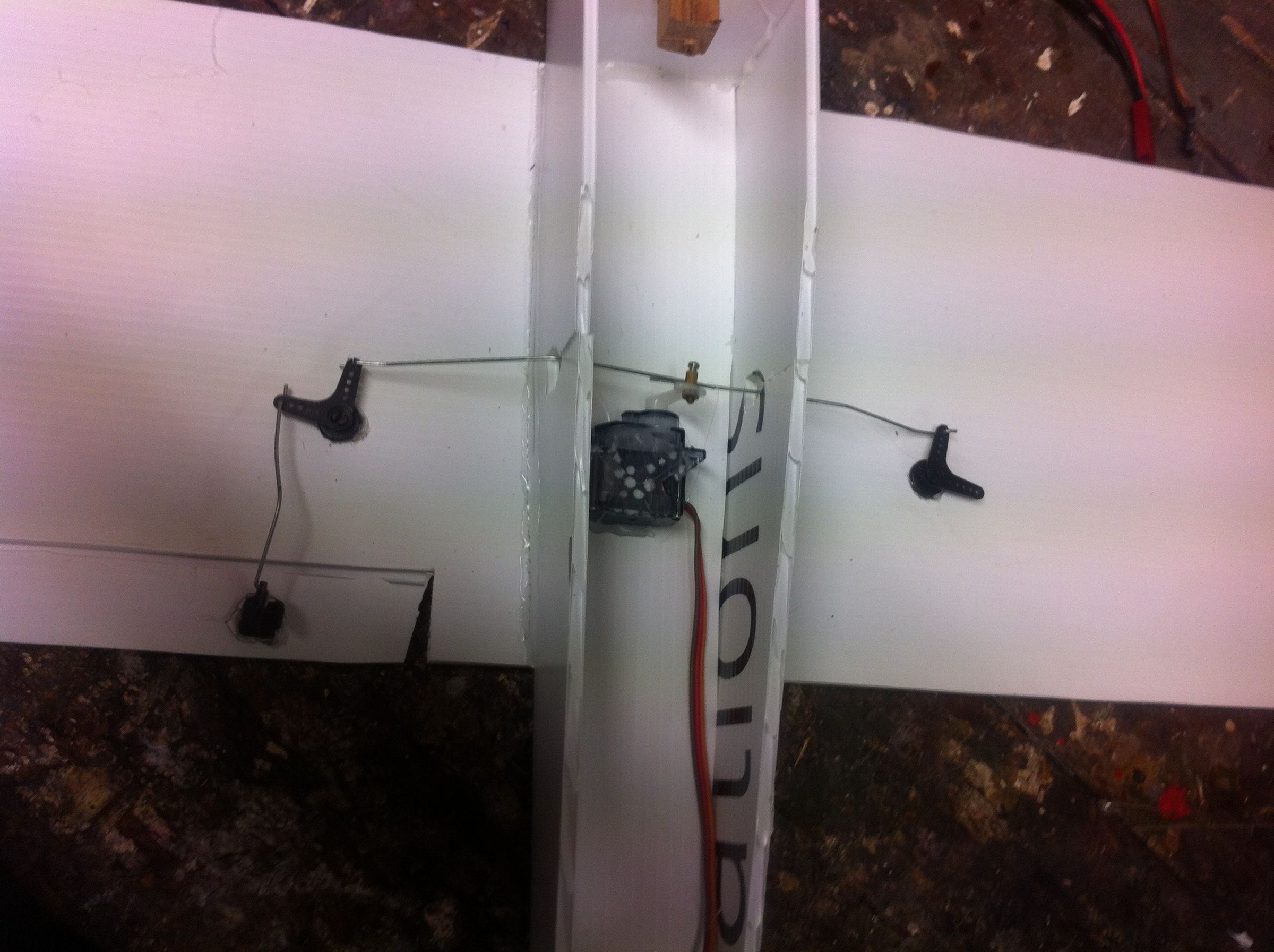 Coreflute R/C Biplane : 11 Steps (with Pictures) - Instructables