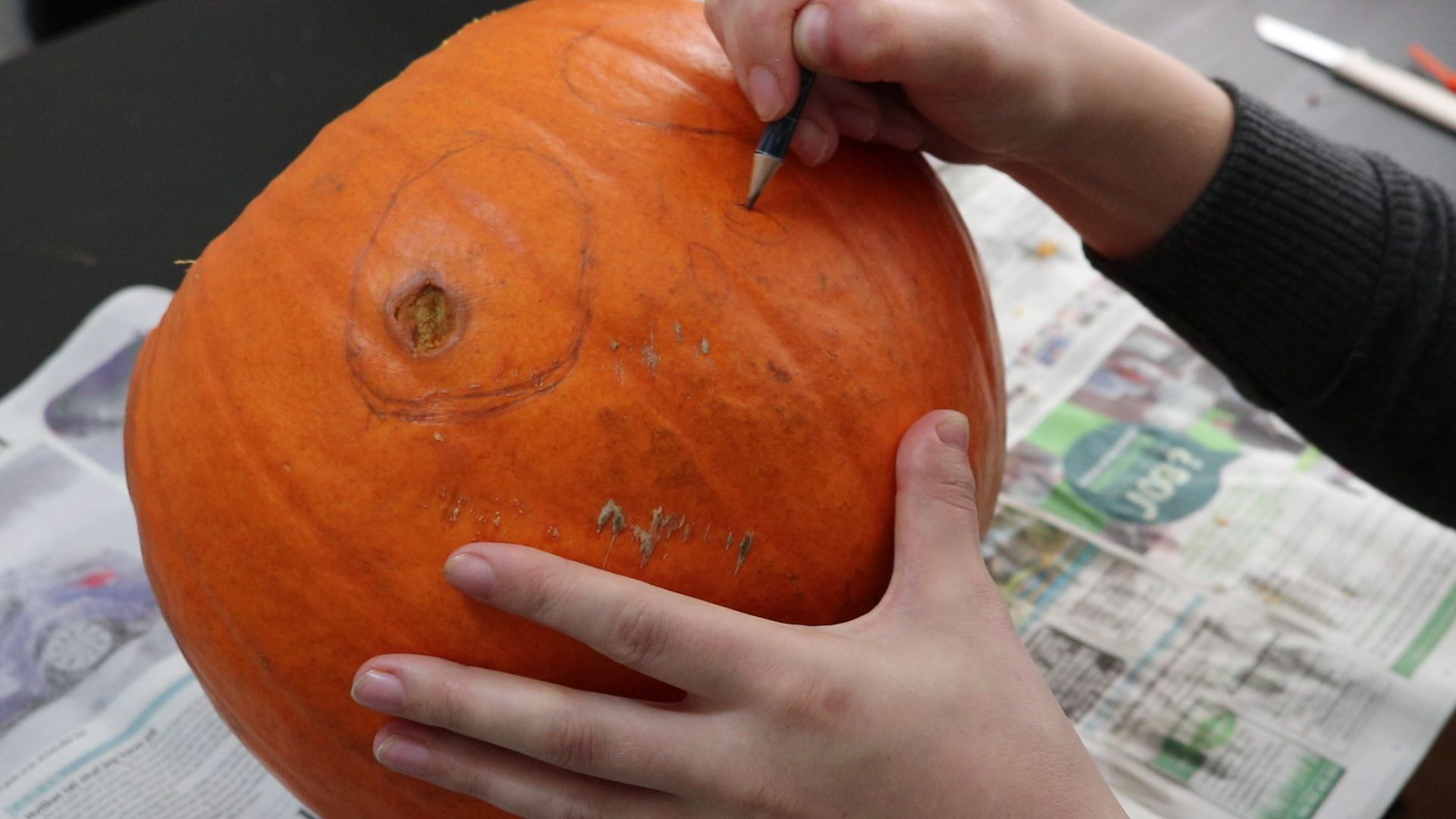 Pumpkin Carving Tips & Tricks : 5 Steps (with Pictures) - Instructables