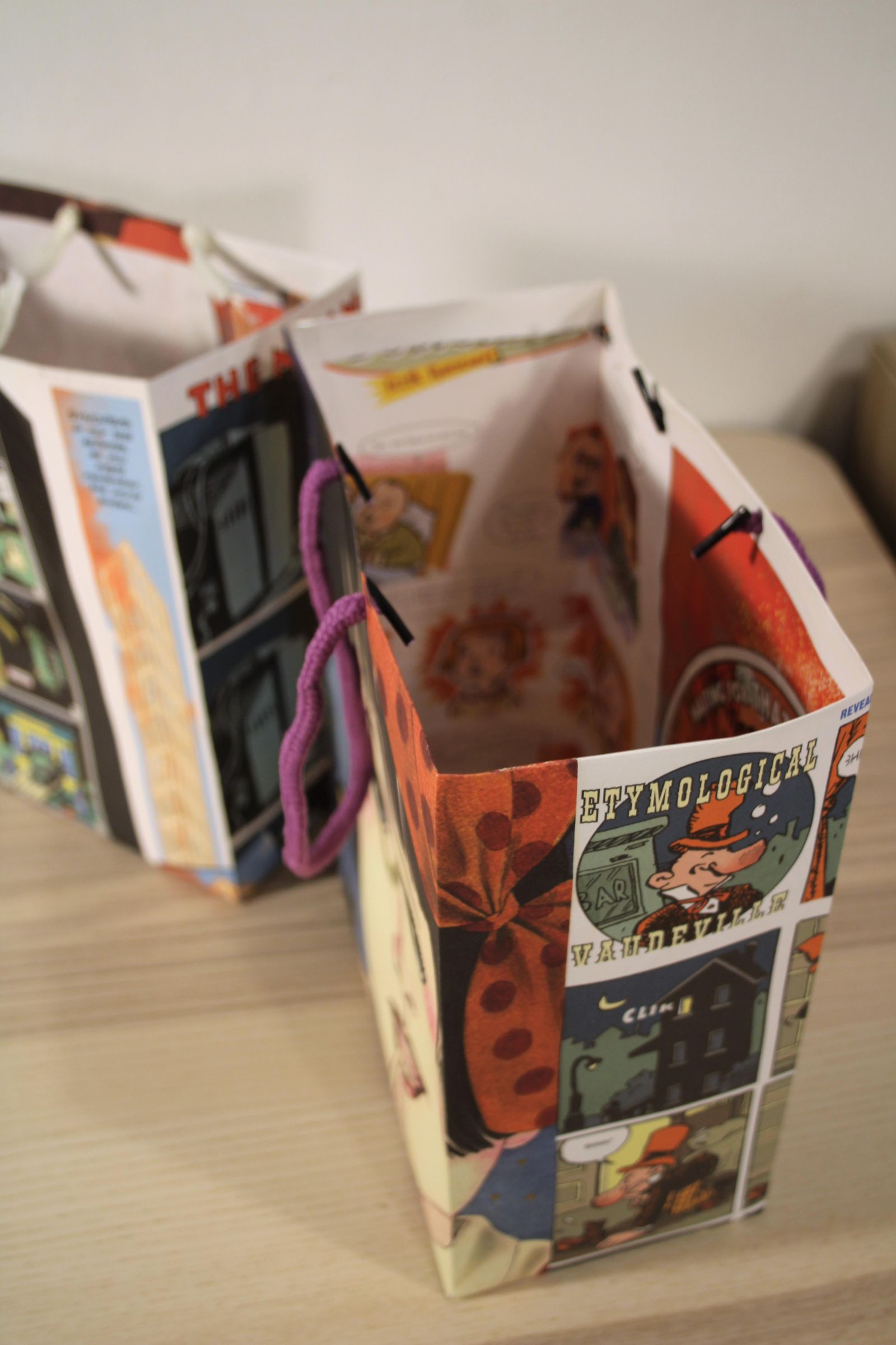 Easy Gift Bag Made of Comic Books : 8 Steps (with Pictures) - Instructables