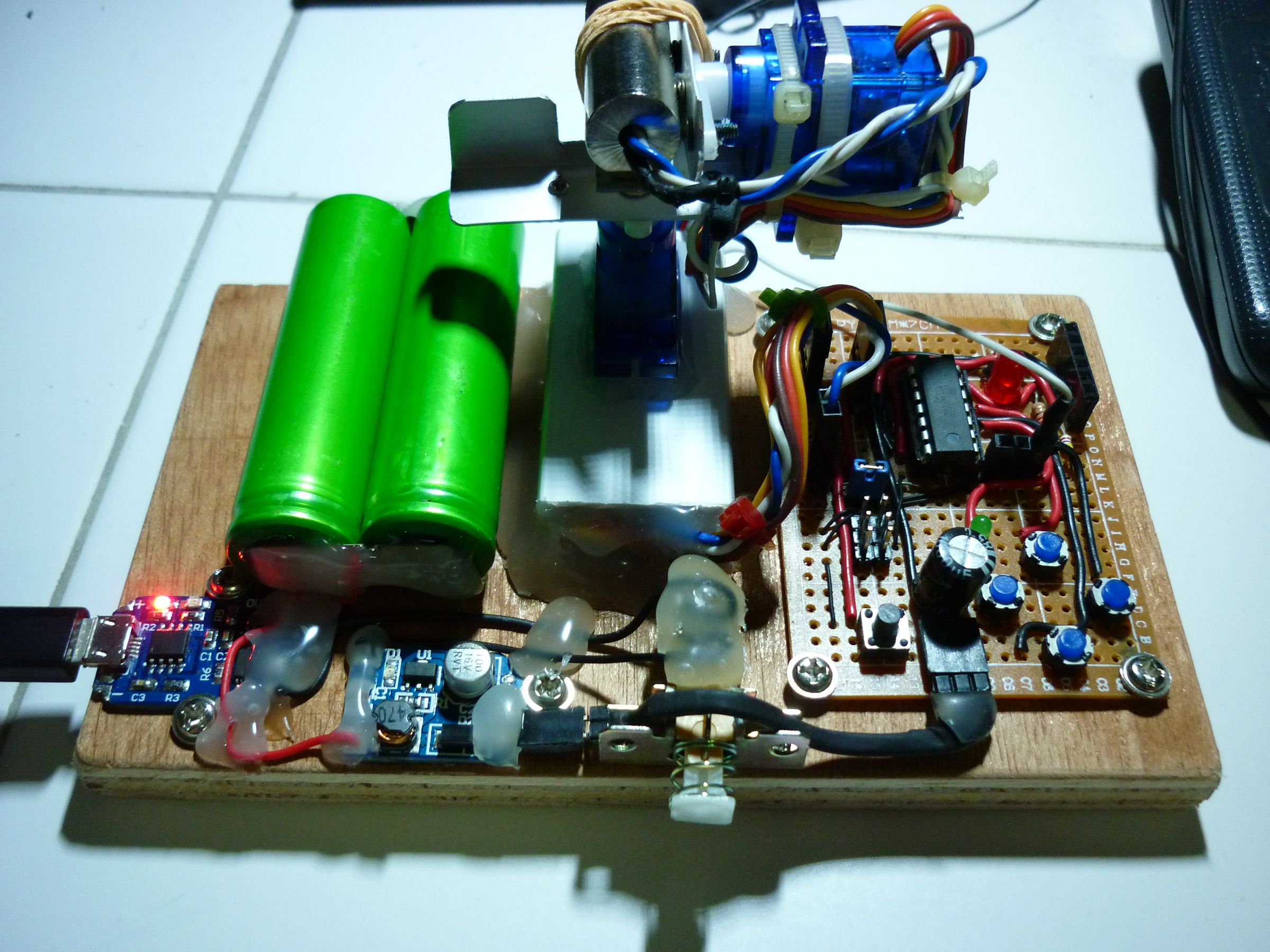 Rechargeable Bluetooth Pan and Tilt Laser Controller : 7 Steps (with ...