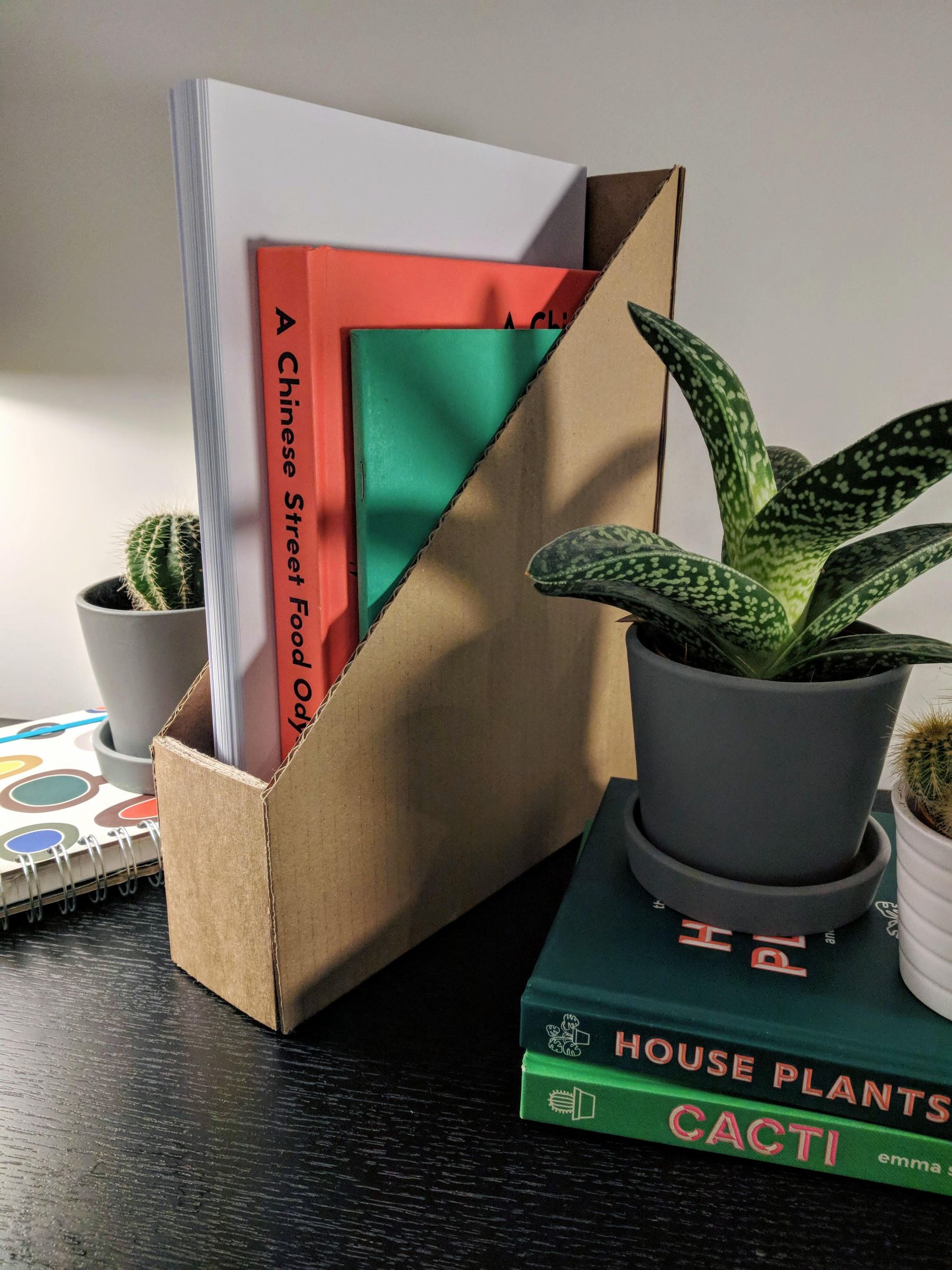Cardboard File Holder : 6 Steps (with Pictures) - Instructables