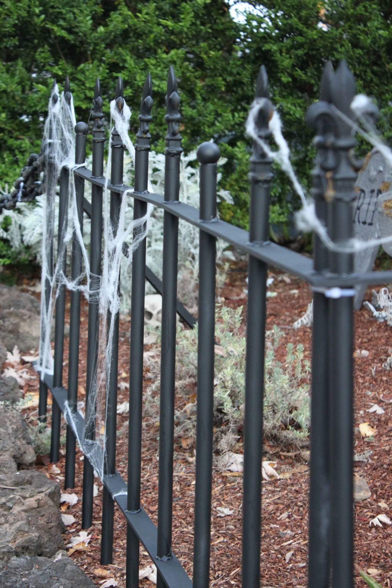 Cemetery Fence : 7 Steps - Instructables