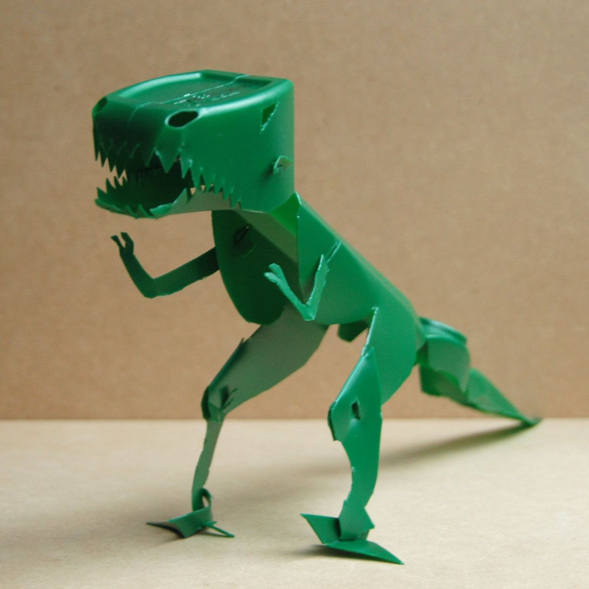 Shampoo Dino : 8 Steps (with Pictures) - Instructables