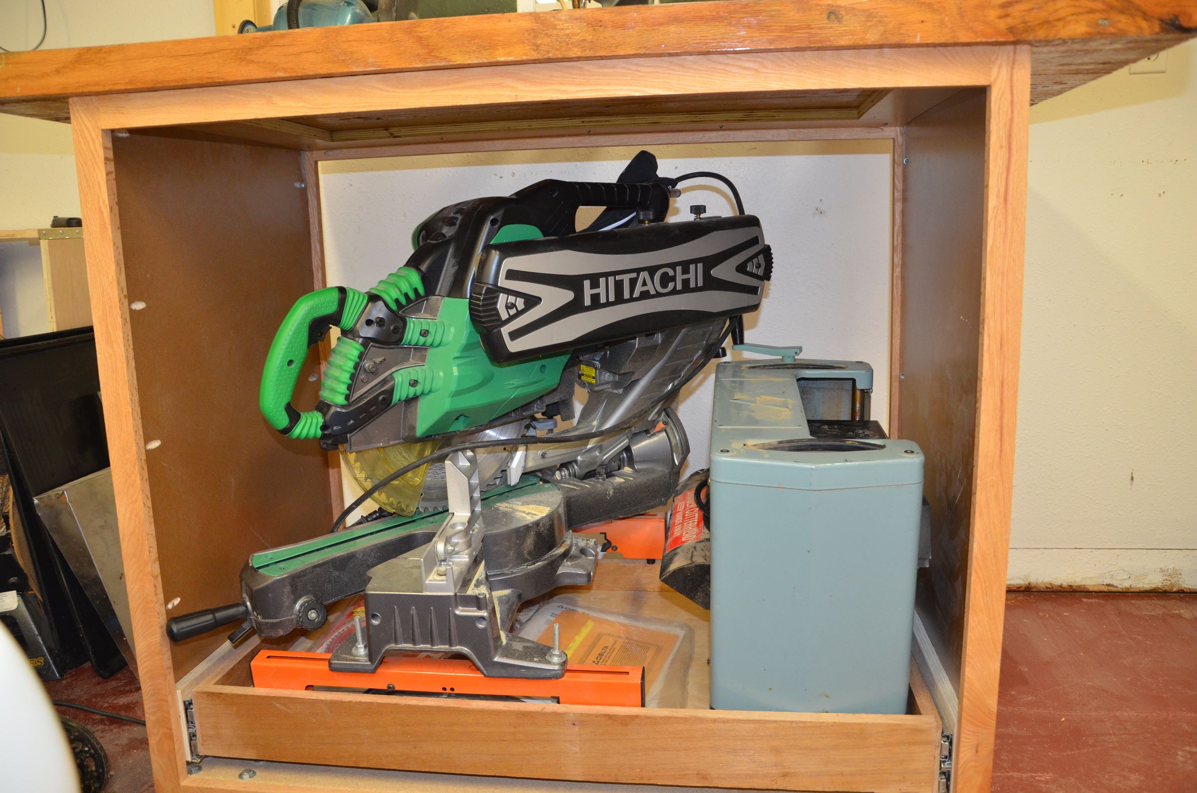 Rolling Workstation for Small Workspaces : 10 Steps (with Pictures ...