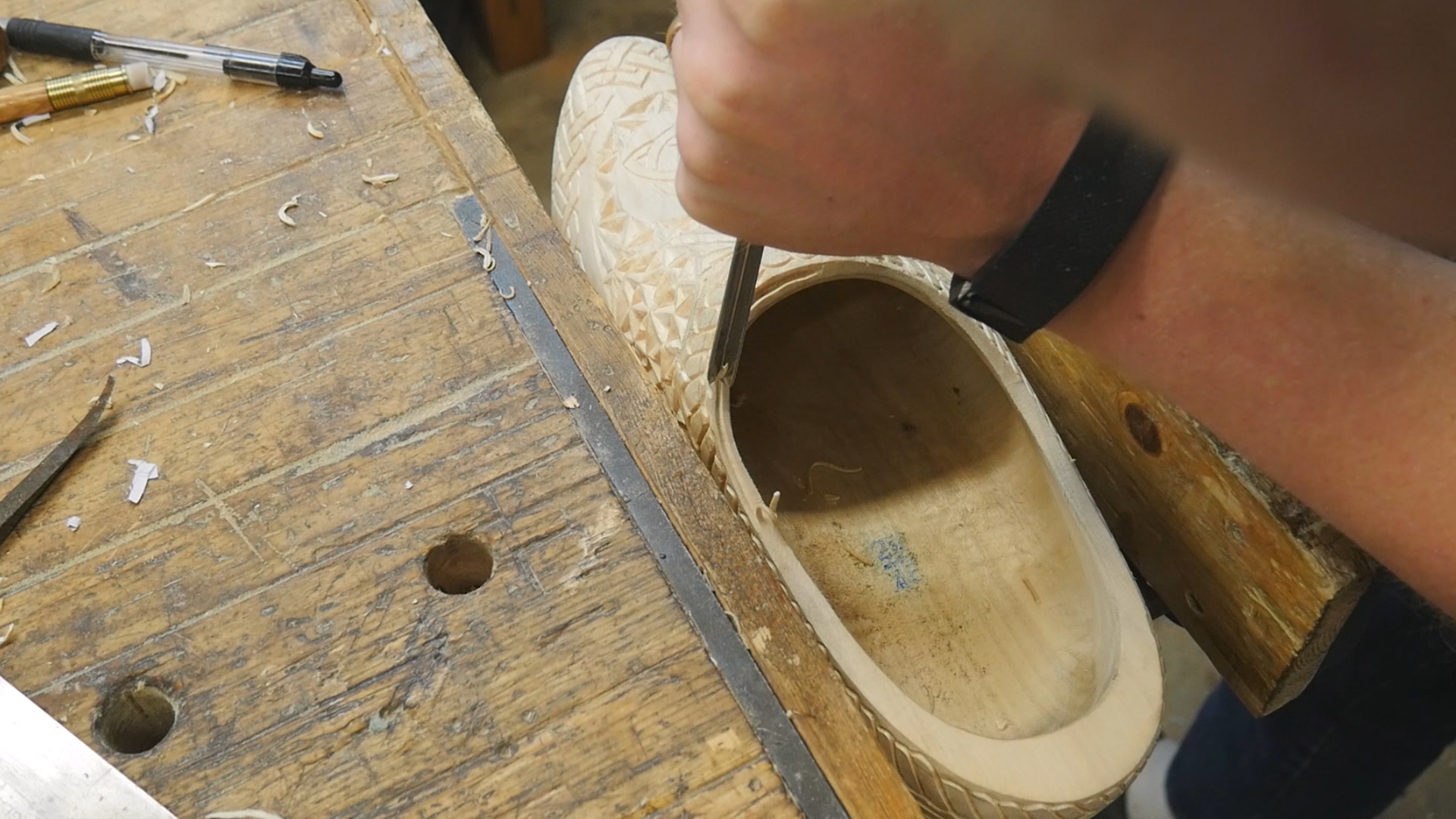 Carve Clogs for Shop Shoes : 8 Steps (with Pictures) - Instructables