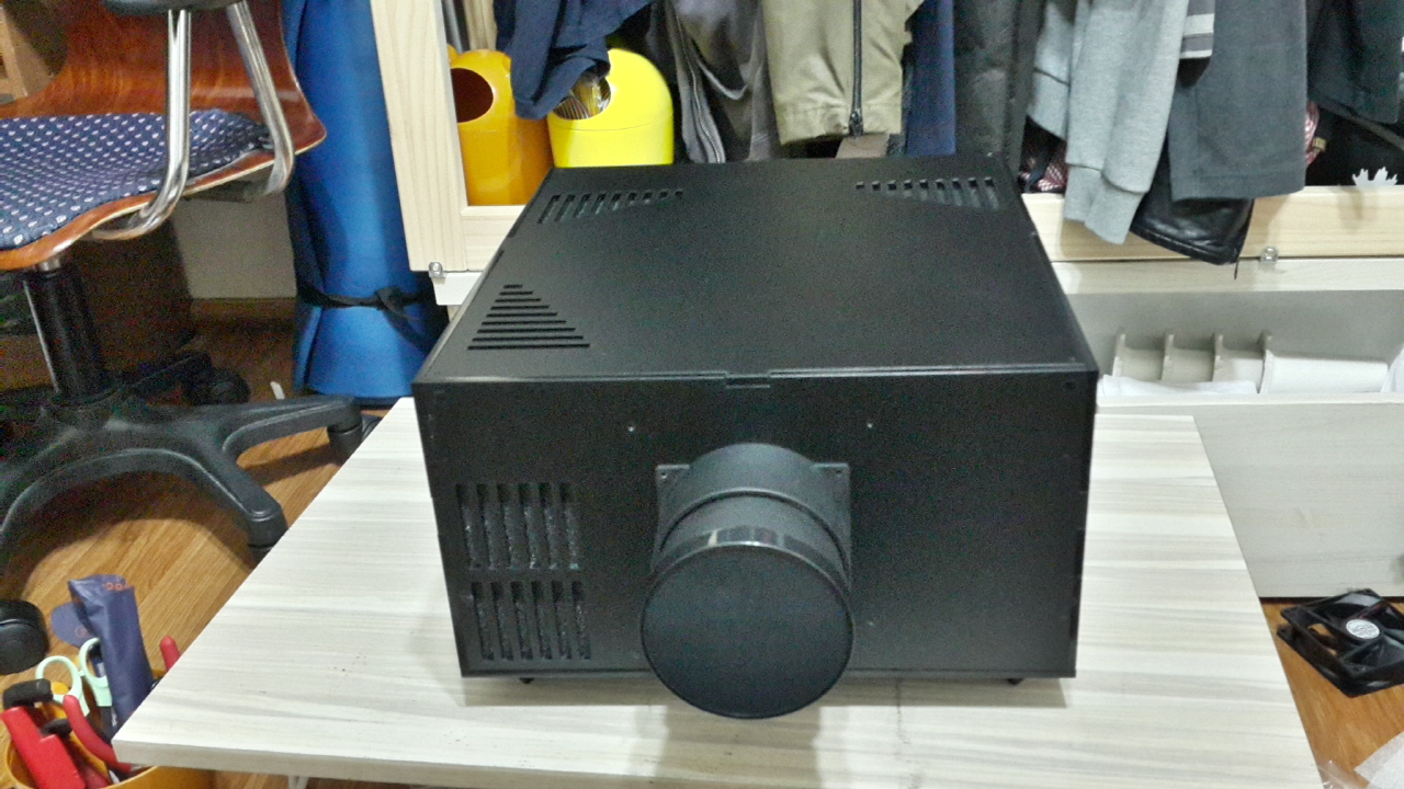 DIY 2k(2560x1440) LED Beam Projector : 7 Steps (with Pictures ...