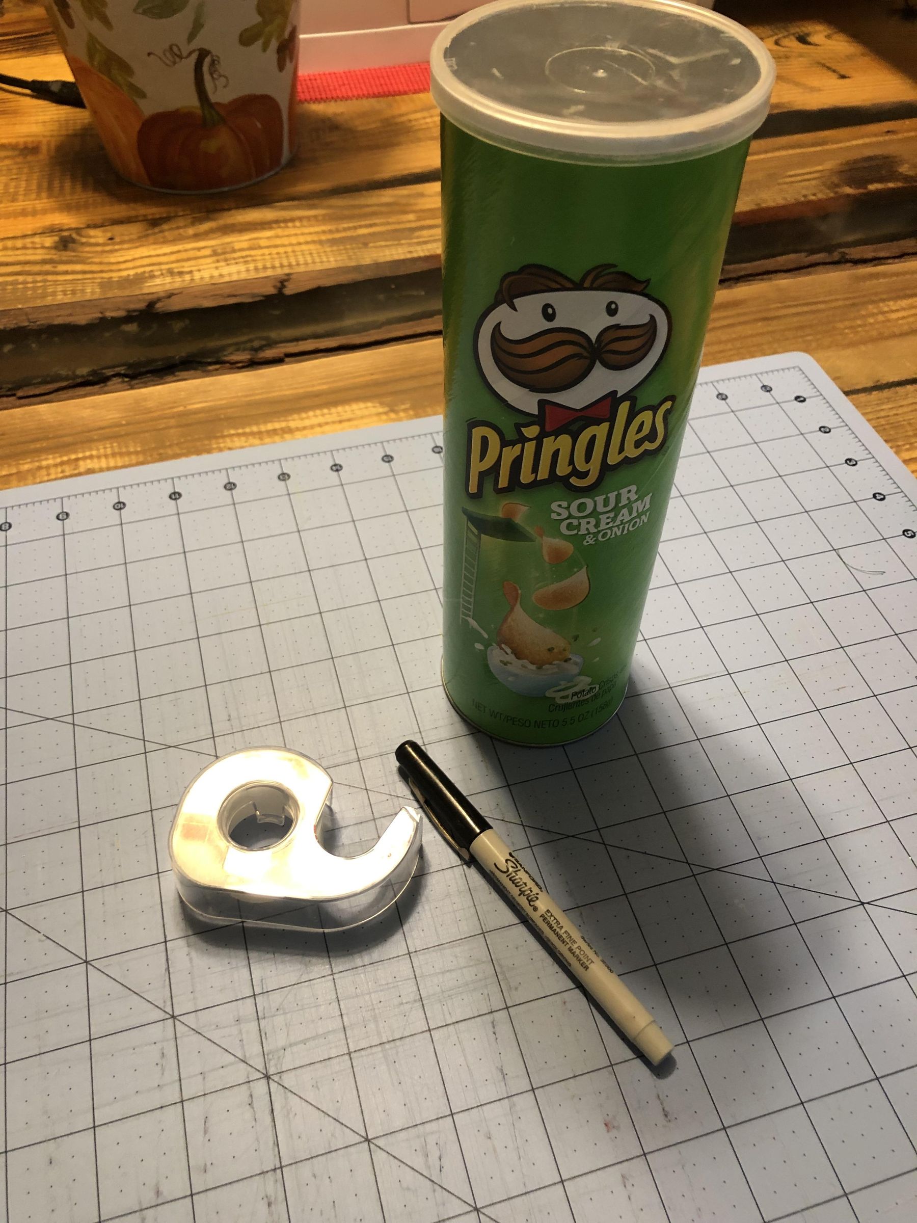 FOR THE LOVE OF PRINGLES LIFE HACKS : 6 Steps - Instructables