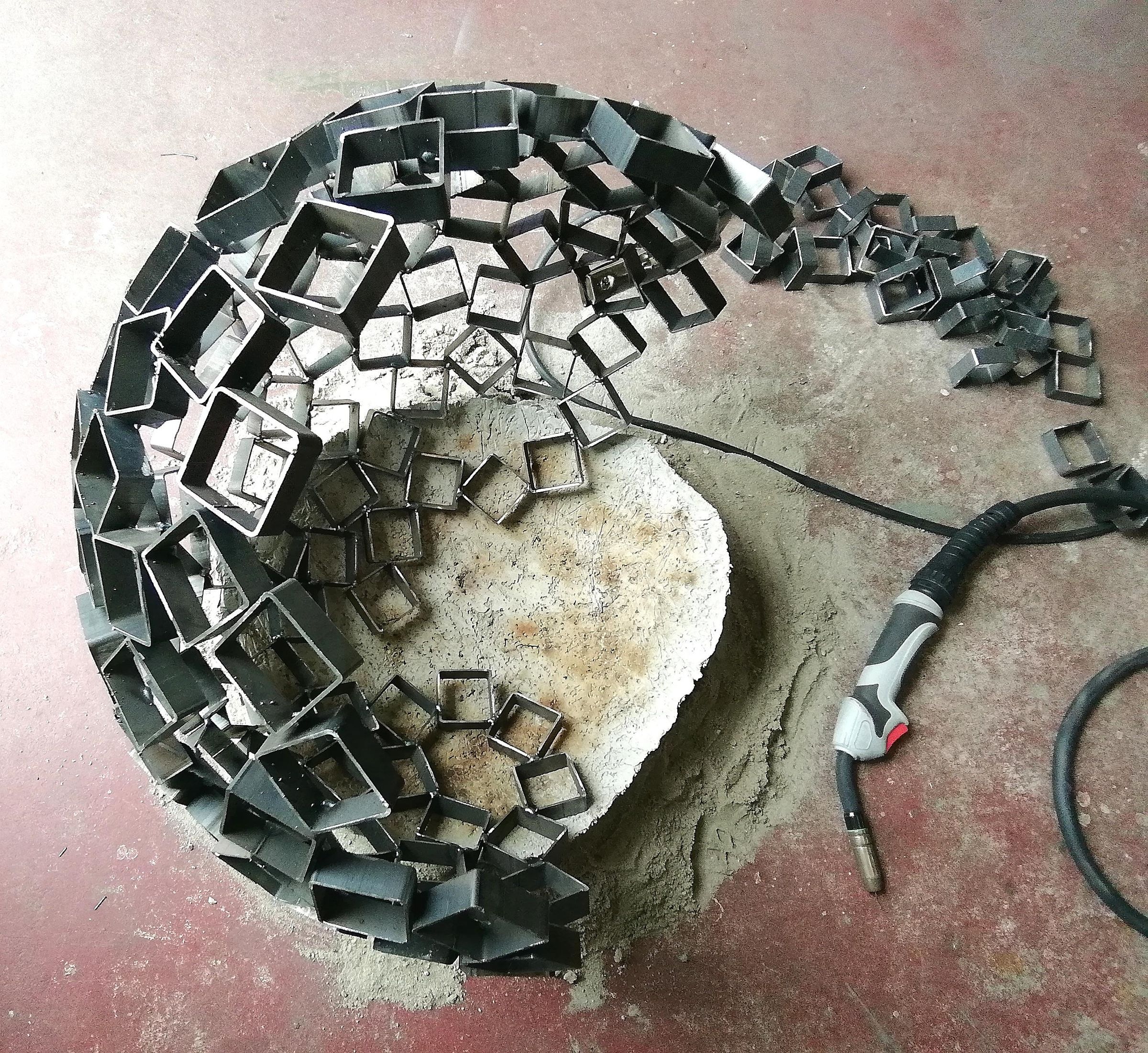 Steel Sphere Which Is Easy to Make With the Help of Some Cement : 11 ...