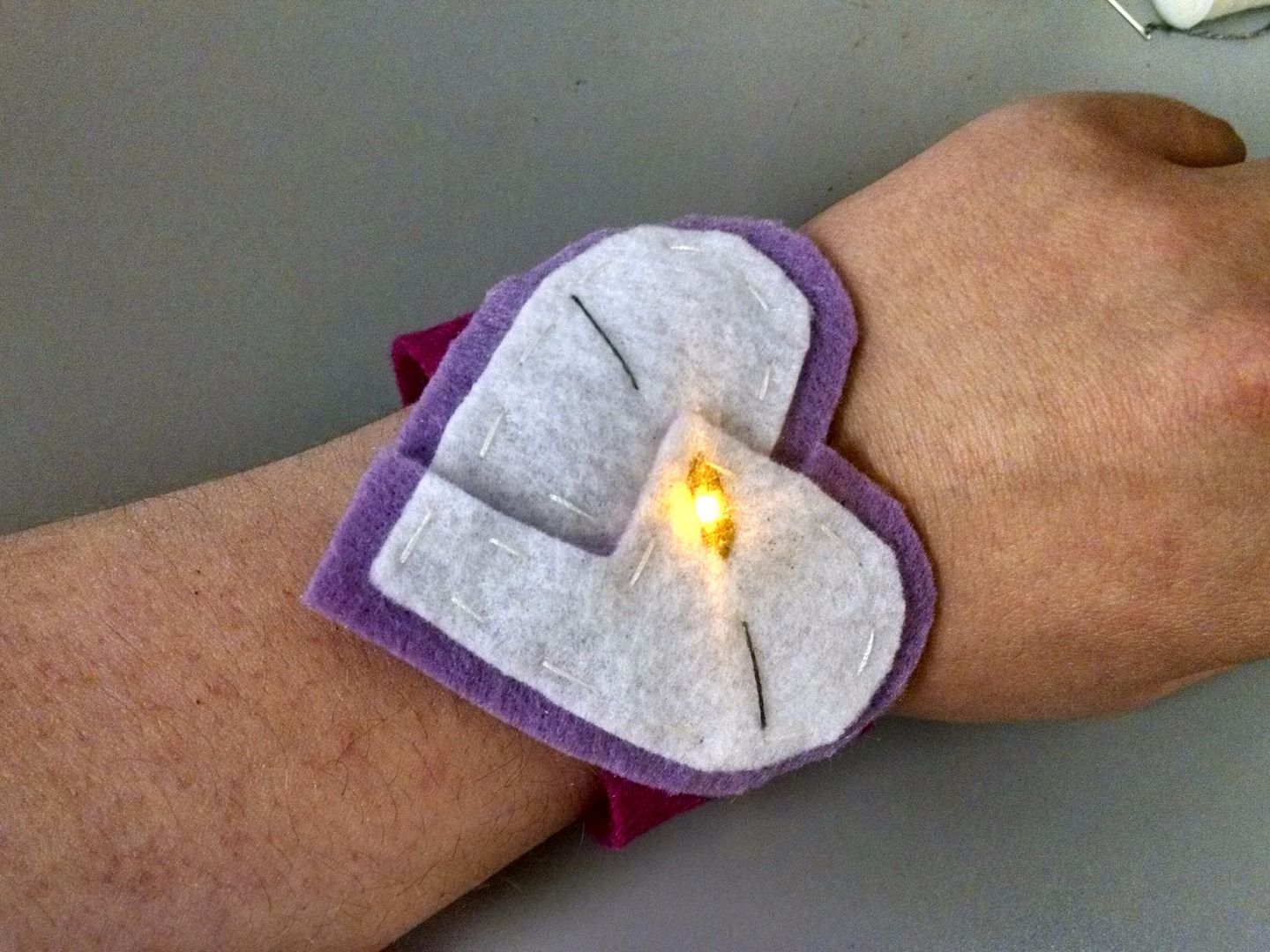 LED Broken Heart Bracelet : 10 Steps - Instructables