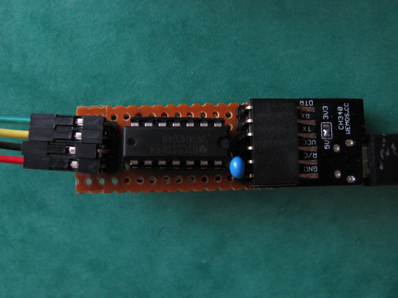 PICAXE Thermometer Prototype With DS18B20 Sensor and LCD Display : 8 ...