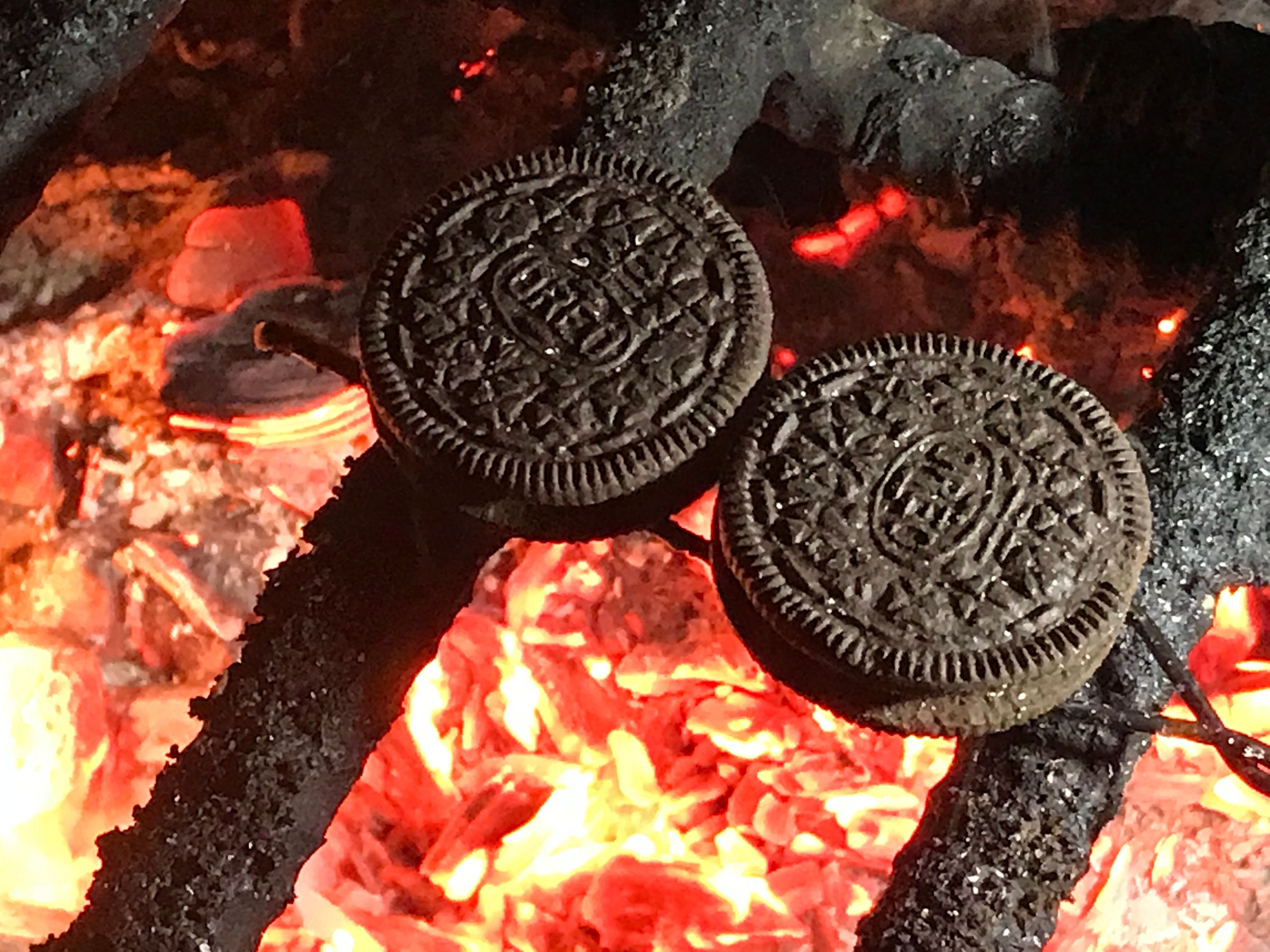 Flame Grilled Oreo Cookies - S'Mores Are Gonna Hate This One. : 3 Steps ...