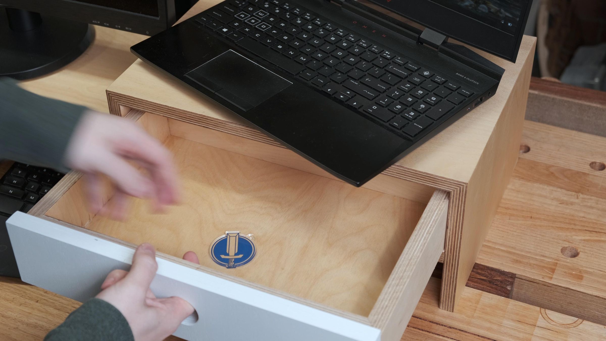 Desk Buddy: Work From Home Accessory : 14 Steps (with Pictures ...
