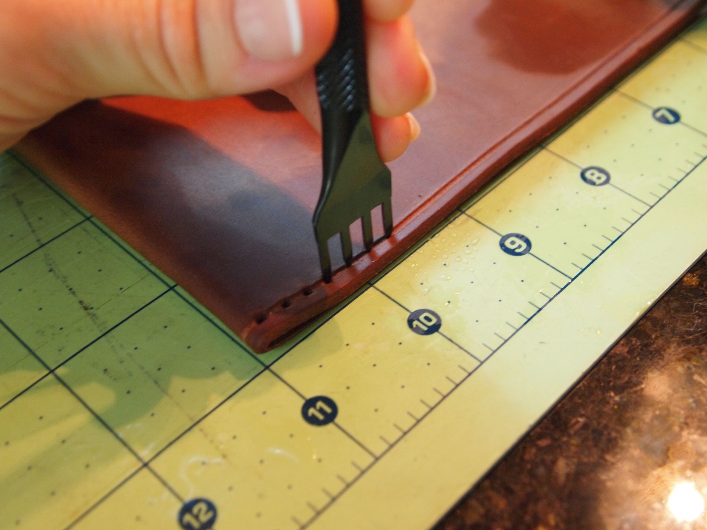 Simple Leather Clutch : 5 Steps (with Pictures) - Instructables