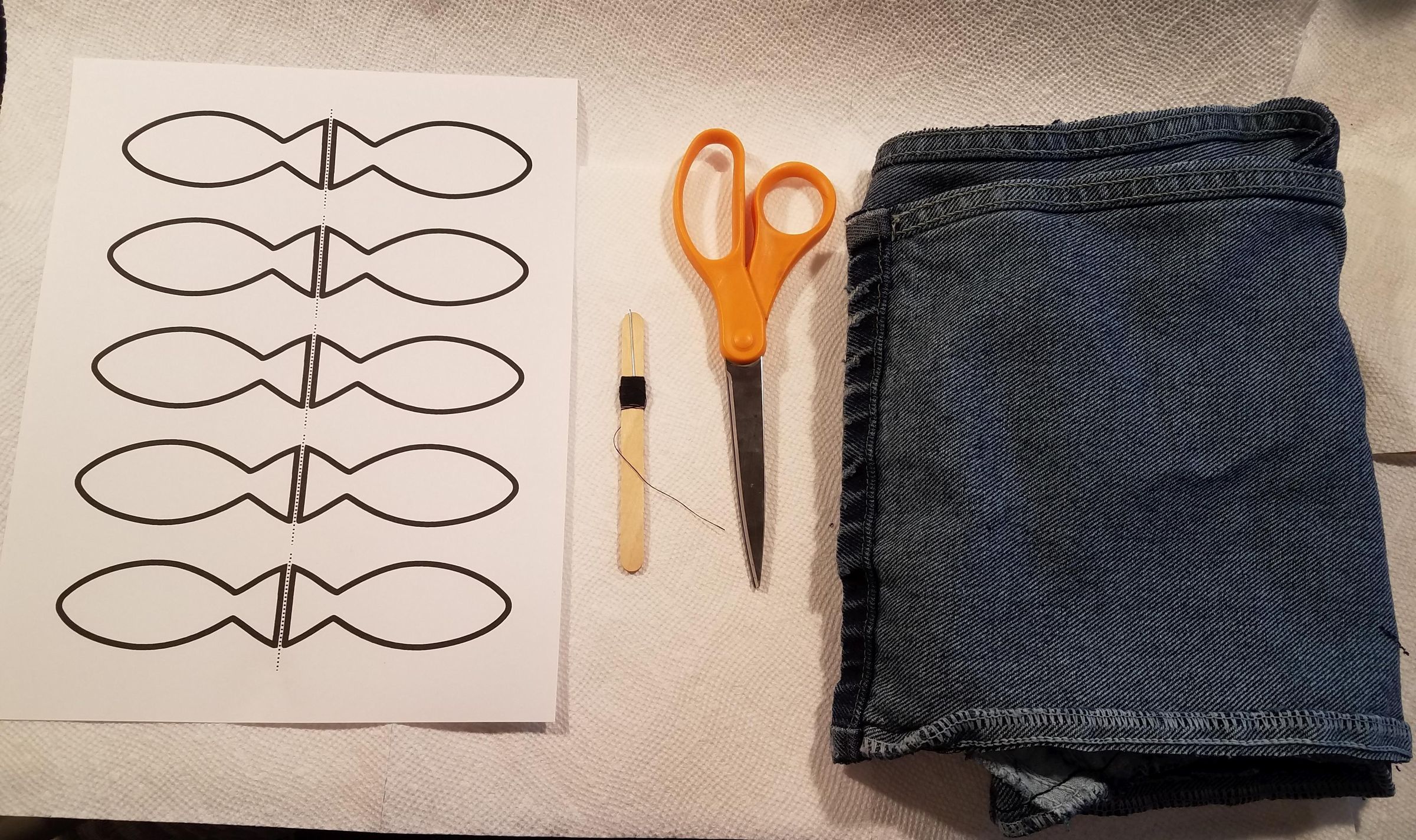 Make Your Own Mini Catnip Fish Out of Old Blue Jeans - DIY Cat Toys for ...