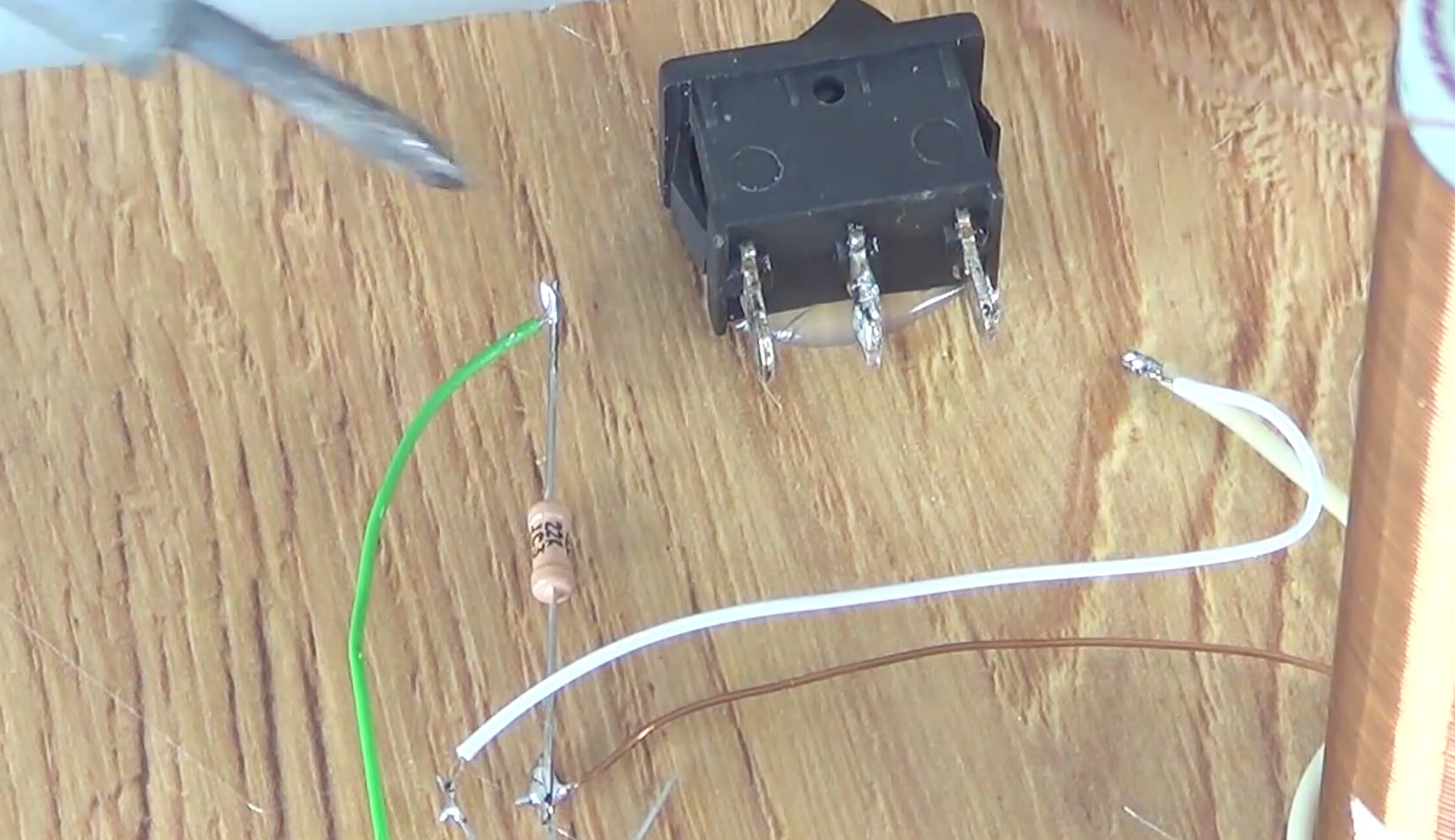How to Make a Mini Tesla Coil 9V : 11 Steps - Instructables