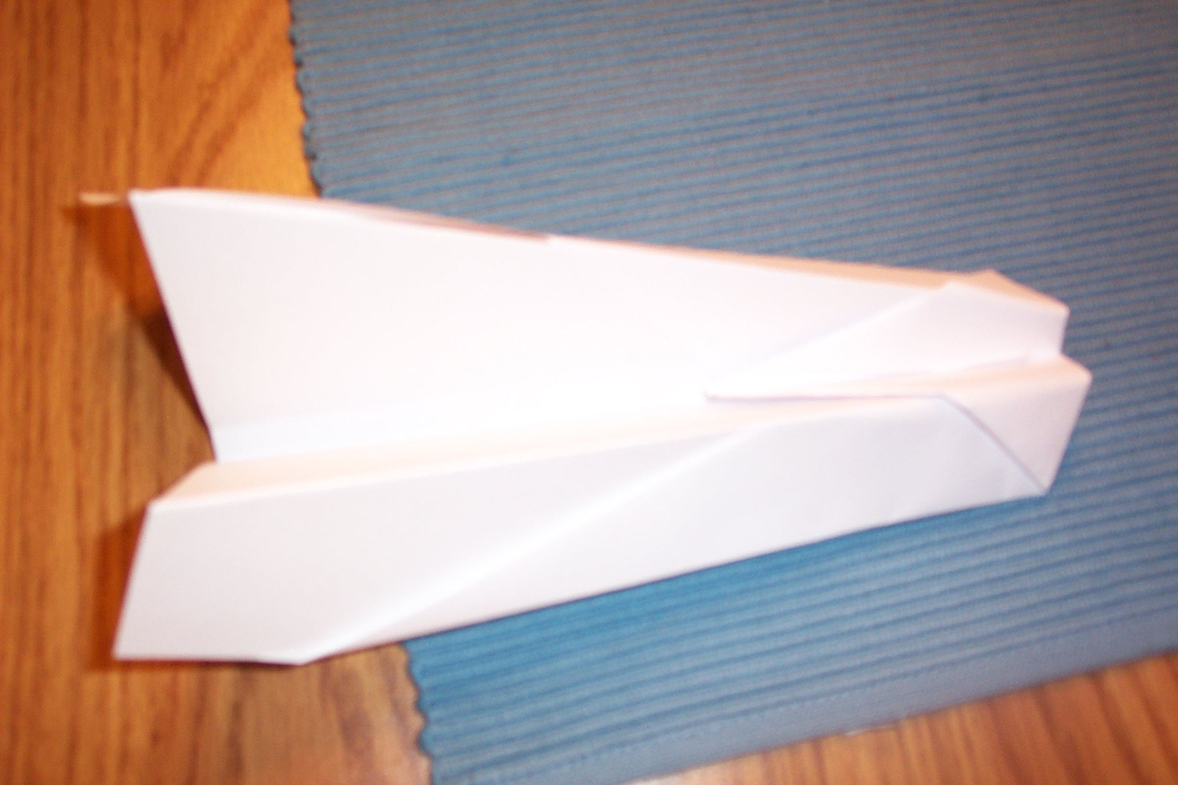 Paper Airplane Tips : 5 Steps - Instructables