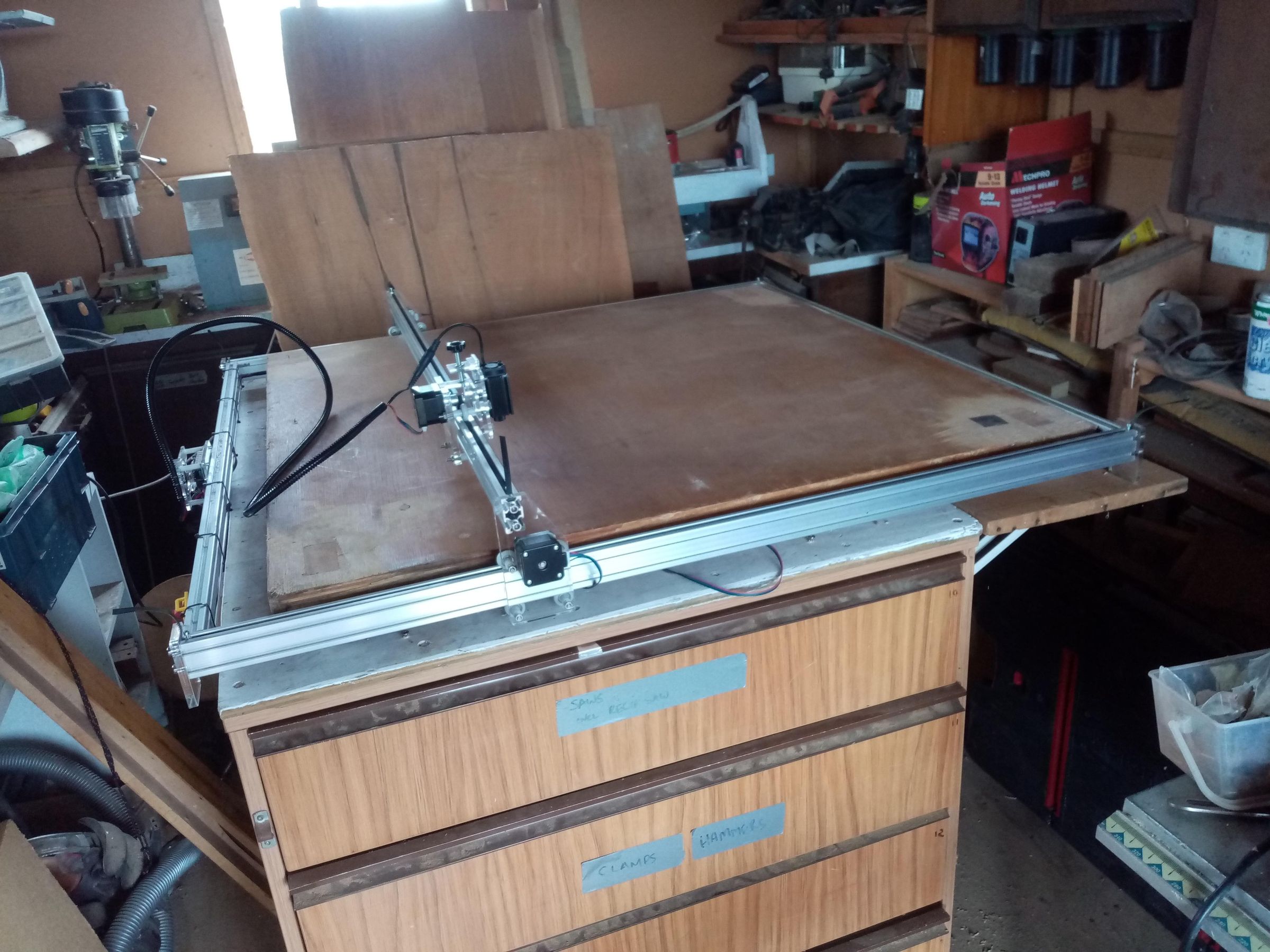 Evolution of a Workbench : 32 Steps (with Pictures) - Instructables