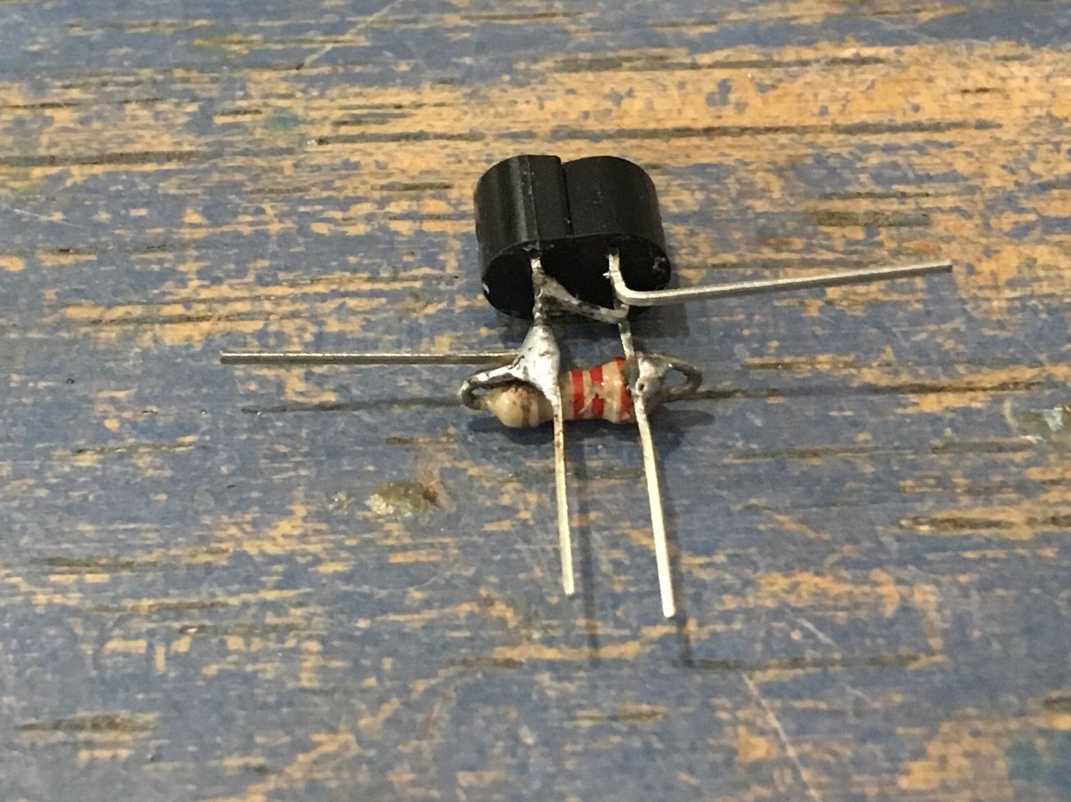 Flapping Dragonfly BEAM Robot From a Broken RC Toy : 14 Steps (with Pictures) - Instructables