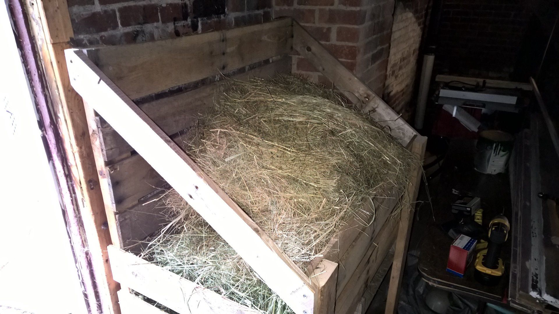 Recycled Pallets and Wood - Two Bale Hay Storage Rack : 8 Steps ...