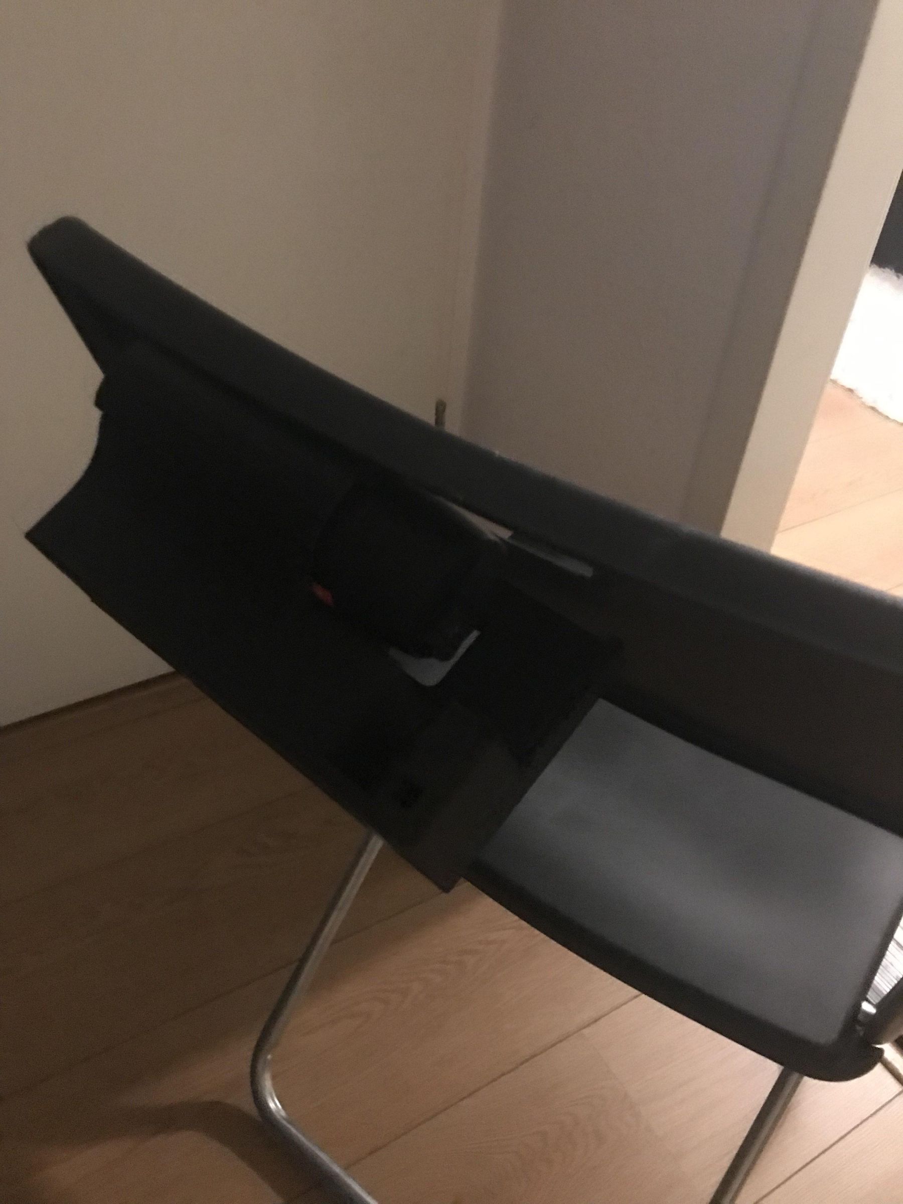 Anti-Fart Chair : 8 Steps - Instructables