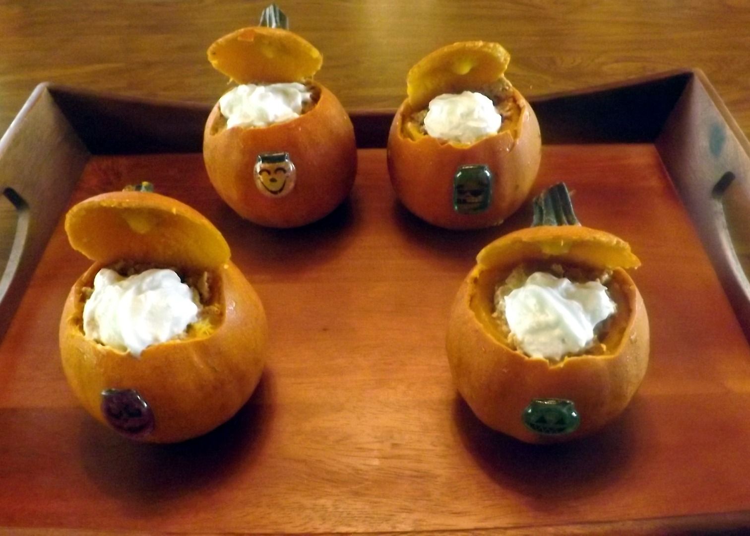 WEE HALLOWEEN PUMPKINS FILLED WITH PUDDING : 4 Steps - Instructables