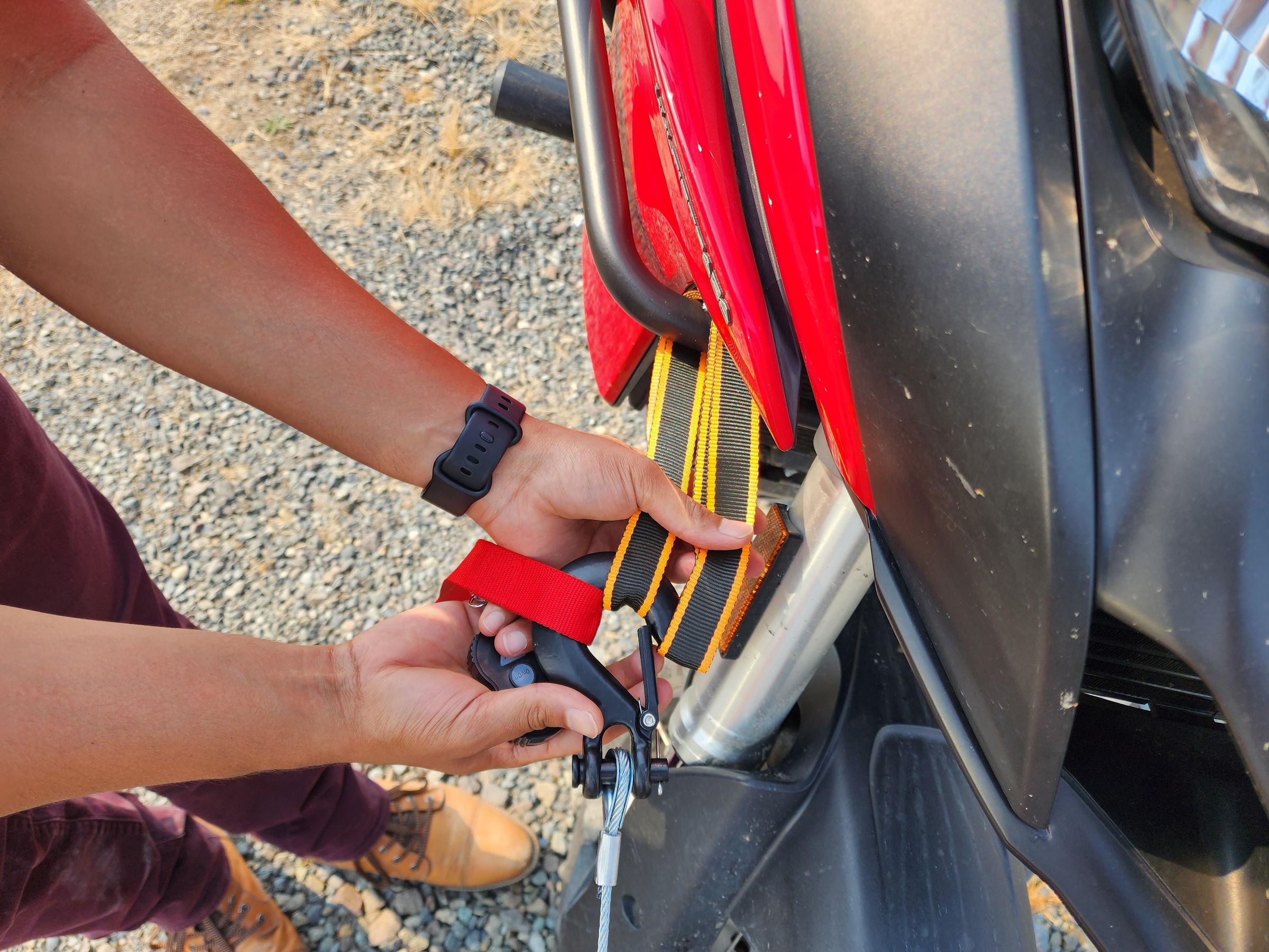 DIY Winch Assisted Motorcycle Hitch Carrier (No-Weld) : 6 Steps (with ...