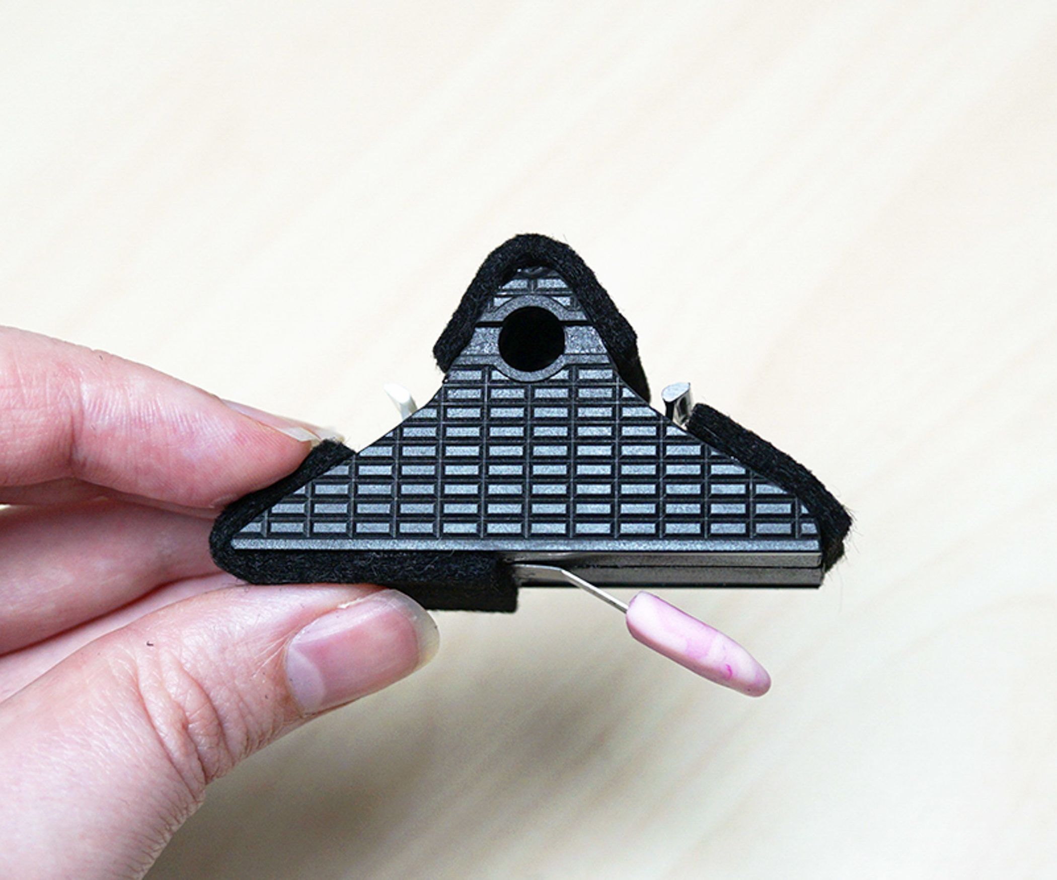 Pocket Fidget Clicker | DIY Project for Recycling VHS Tapes : 9 Steps ...