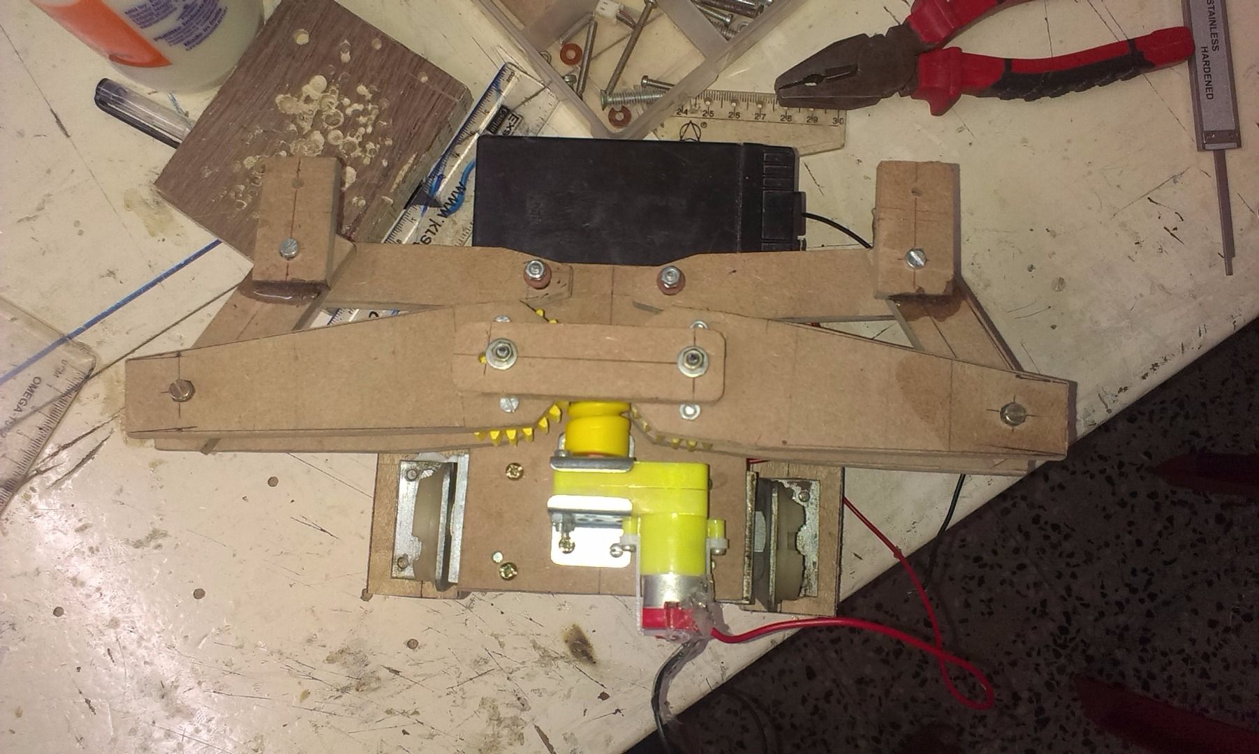 GRIPPER - Instructables