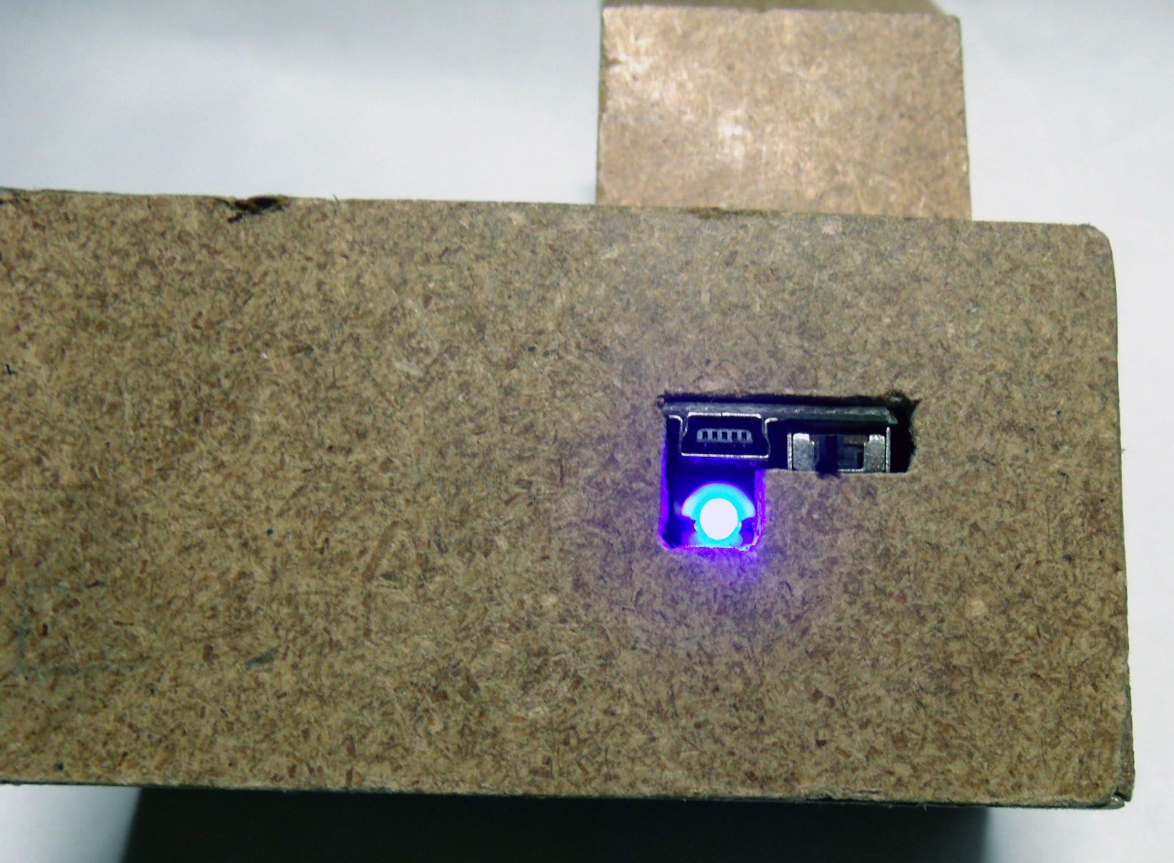 Custom MP3 Dock With Electronic Amplification - Instructables