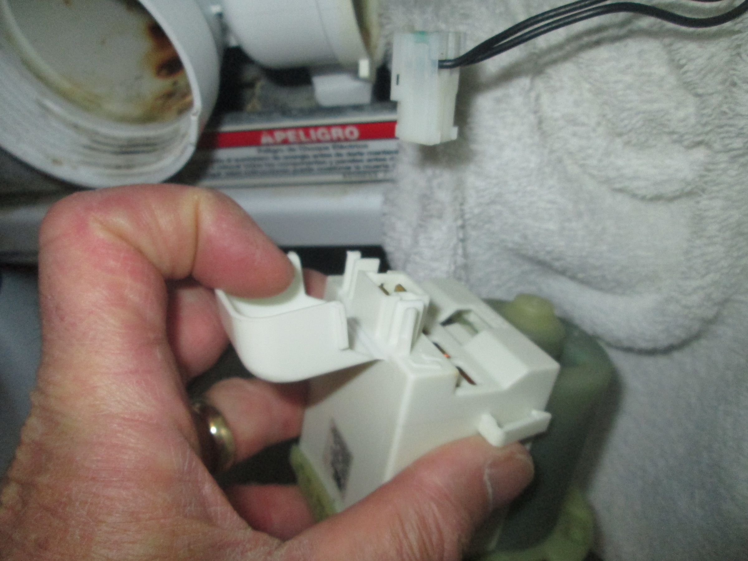 Replace a Drain Pump in a Kenmore / Whirlpool Washer : 10 Steps ...